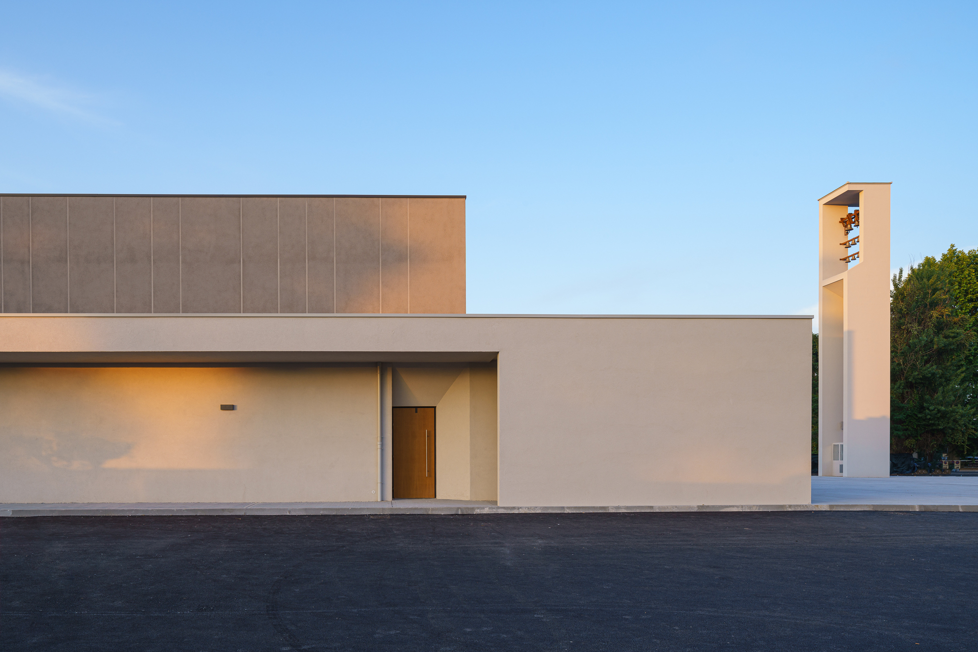 Gallery of Resurrection Parish Complex / Studio TAMassociati - 10