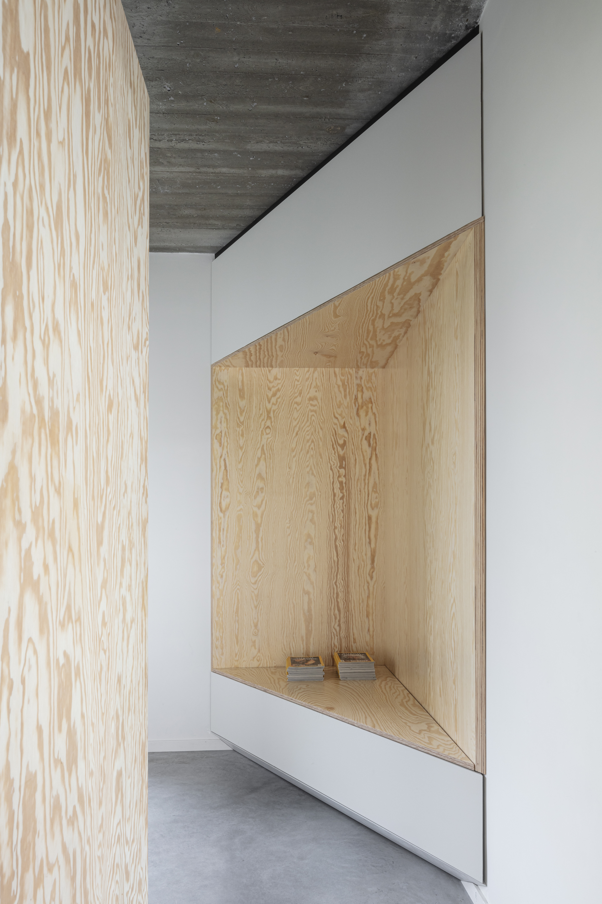 Galería de Casa AN / MADAM architectuur + Studio Maarten Tierens - 13