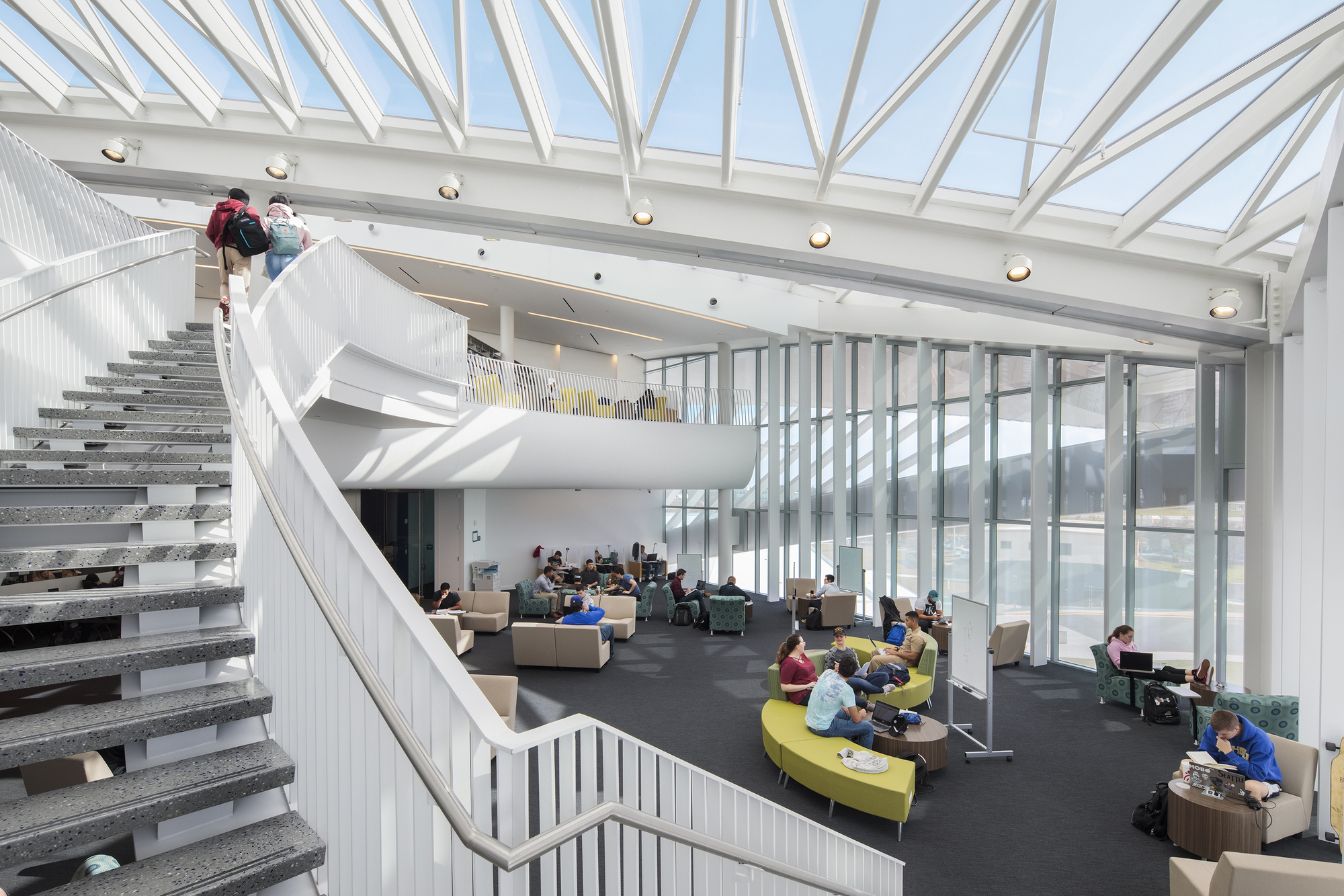 Gallery of Mori Hosseini Student Union at Embry-Riddle Aeronautical University / ikon.5 ...