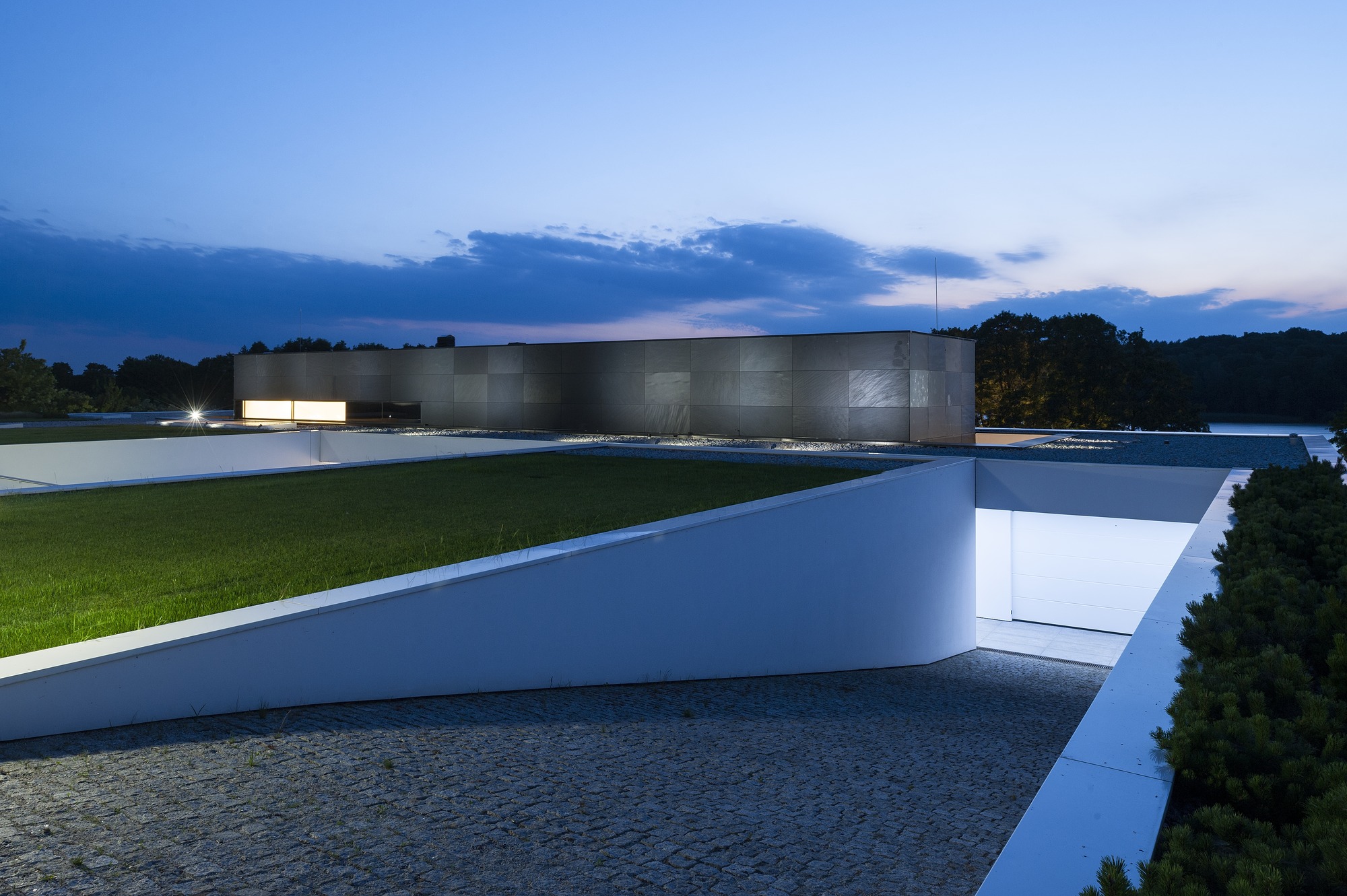 Gallery of Nemo House / Przemek Olczyk / Mobius Architekci - 8