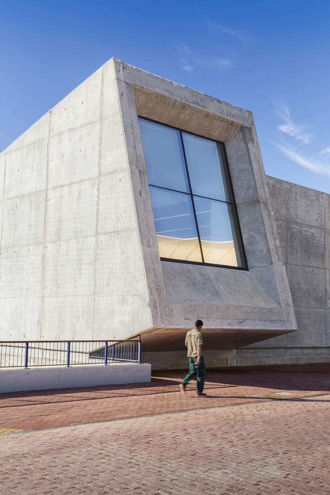 Gallery of Loyola University / luis vidal + arquitectos - 14