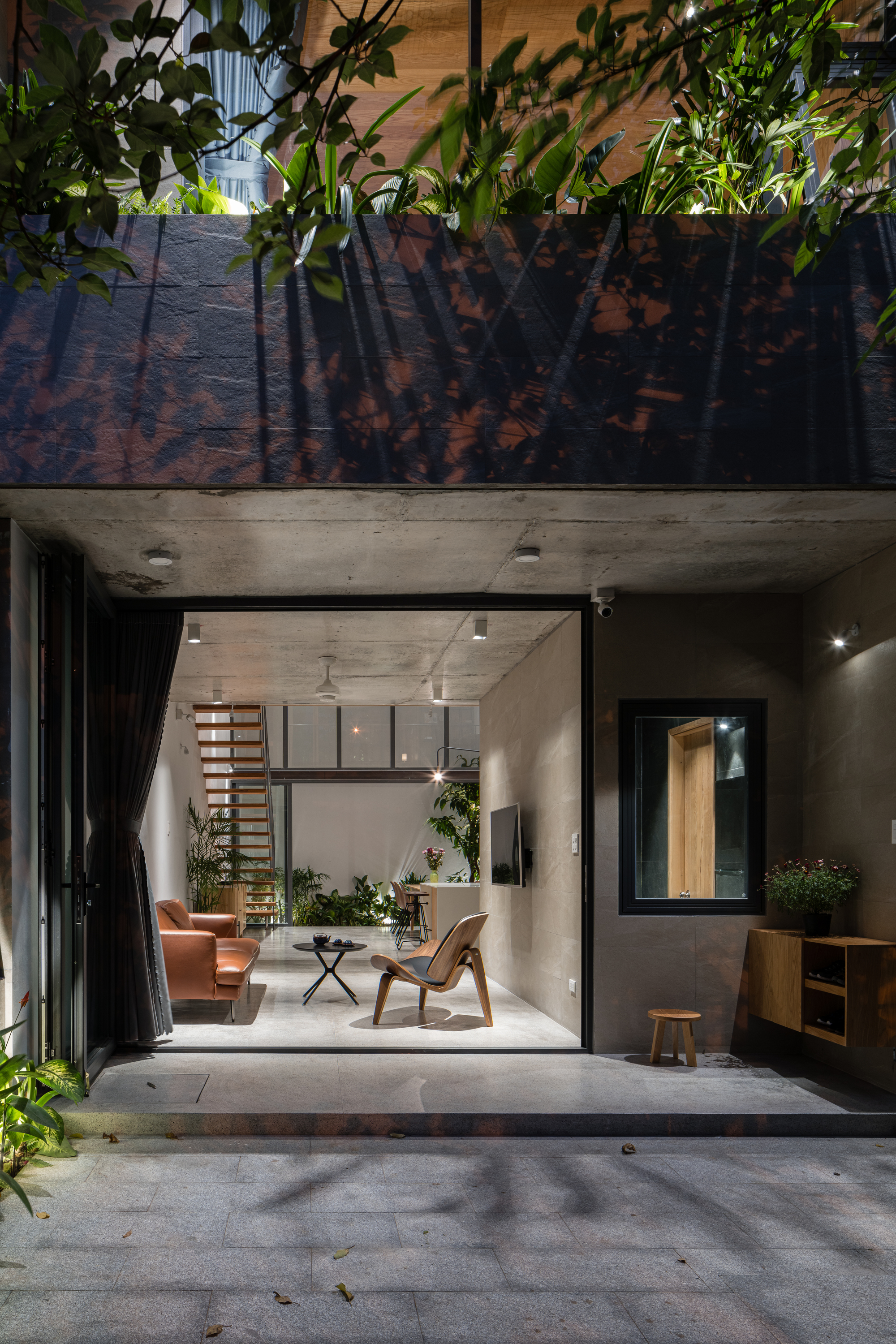 Gallery of Bin & Bon House / H.a - 23