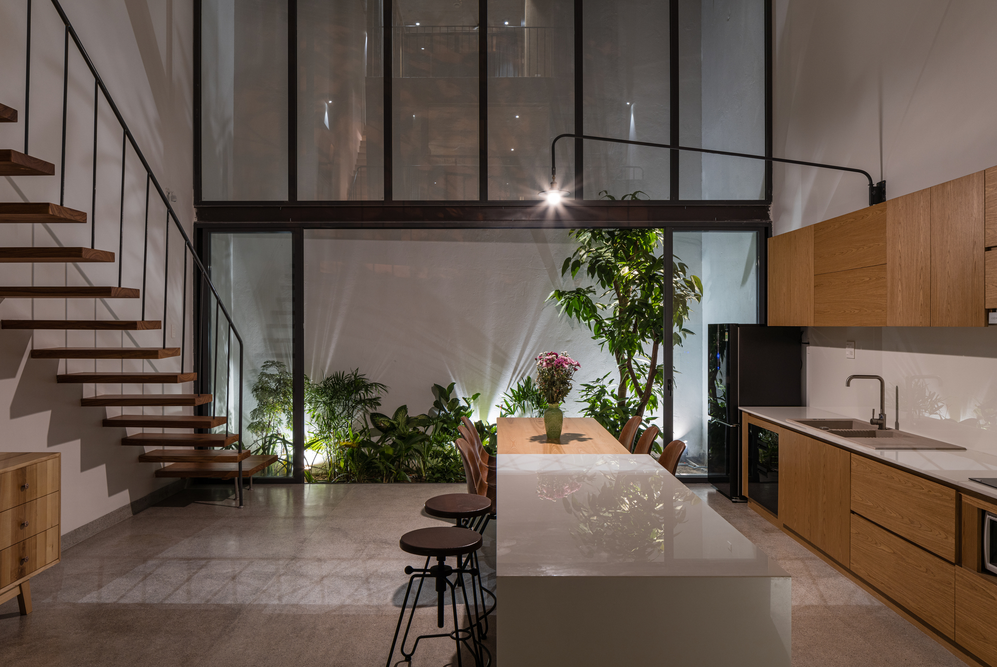 画廊 Bin & Bon 住宅，梯田式挑空剖面 / H.a workshop - 22