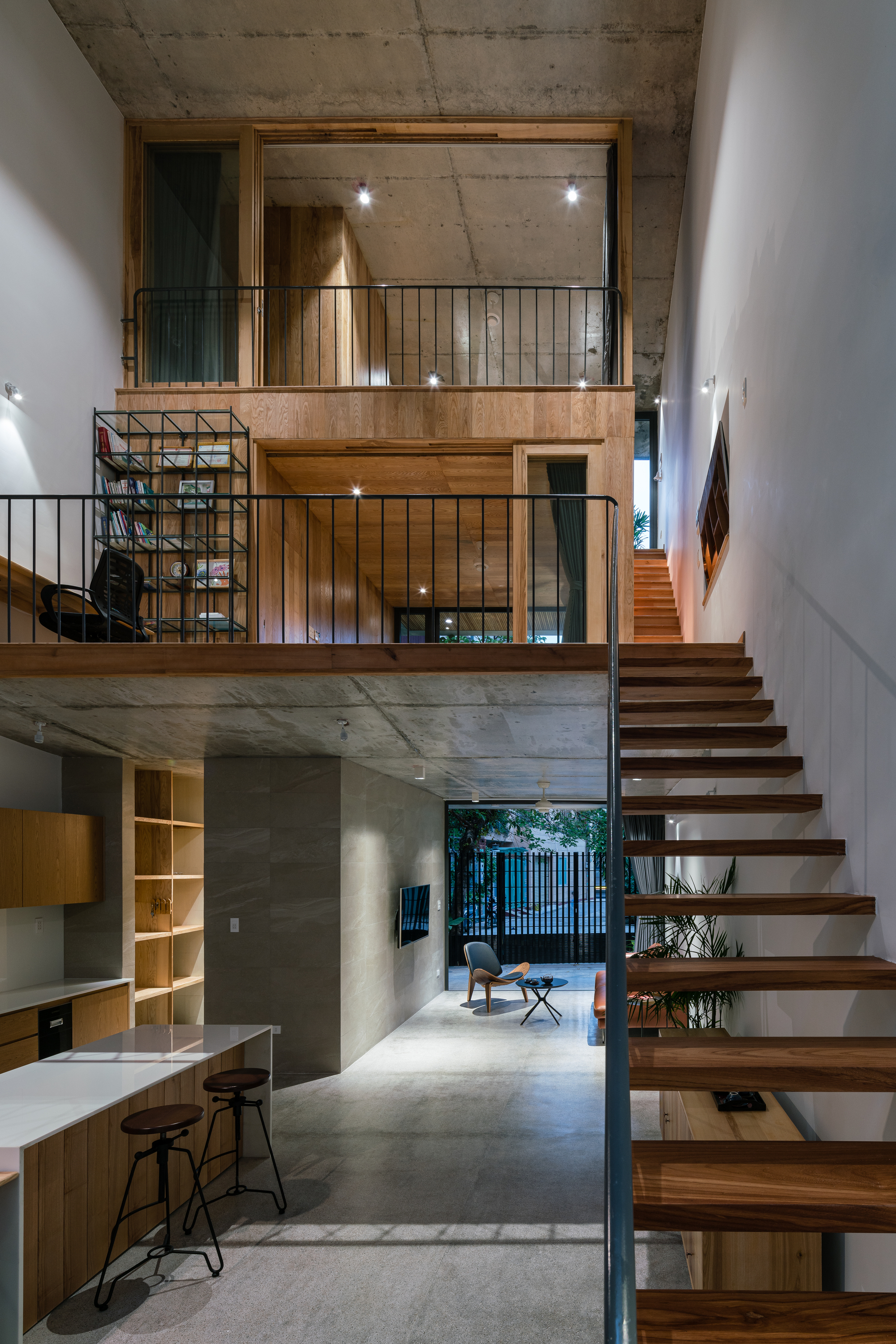 Gallery of Bin & Bon House / H.a - 21