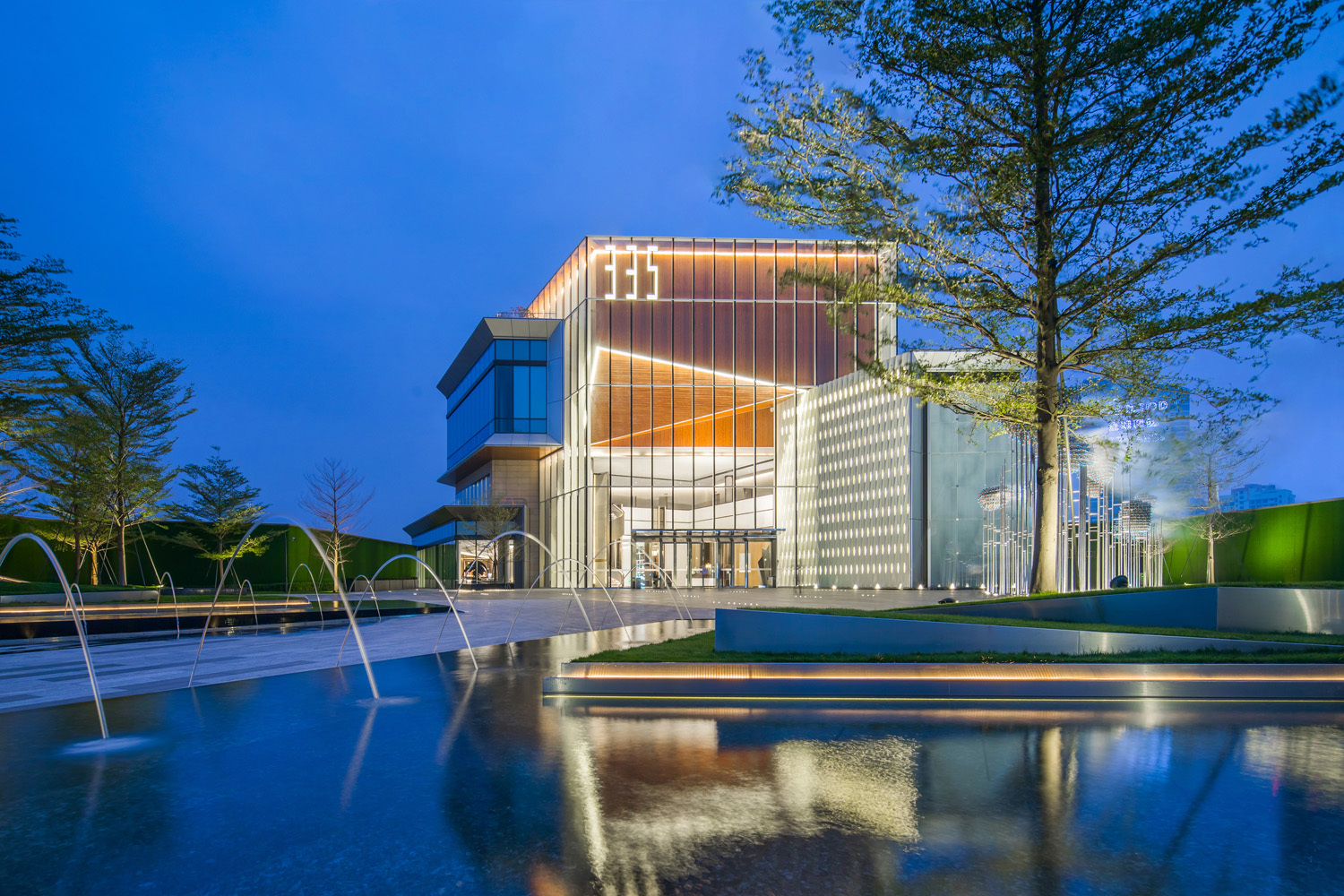 Gallery of Goettsch Partners Creates New Central Gathering Hub and ...