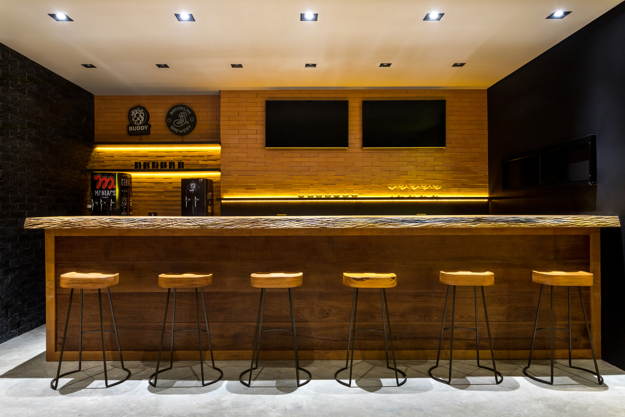 Galeria de Flame Casual Bar / Giuliano Marchiorato Arquitetos - 9