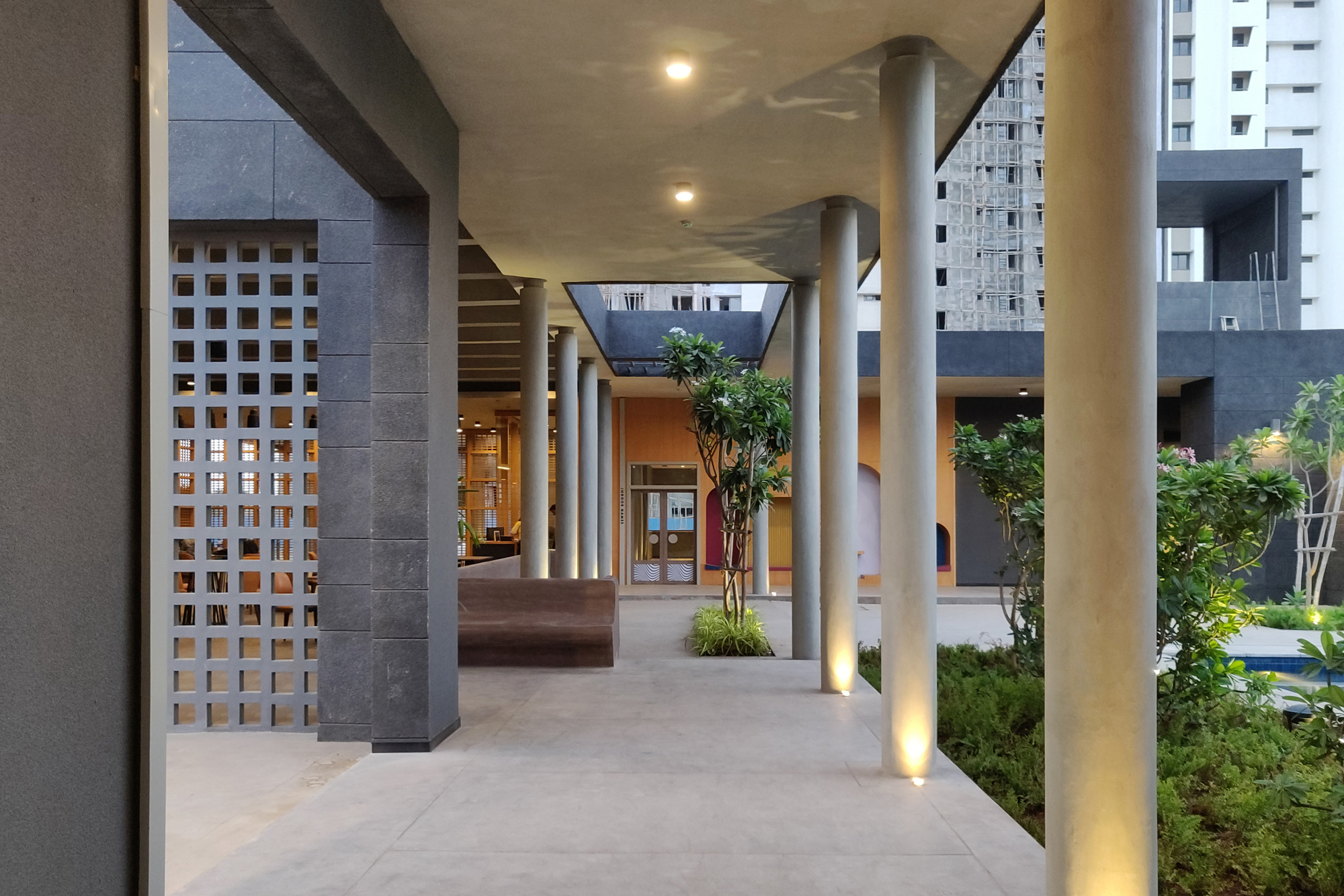 Gallery of The Centrum Club / Abin Design Studio - 17