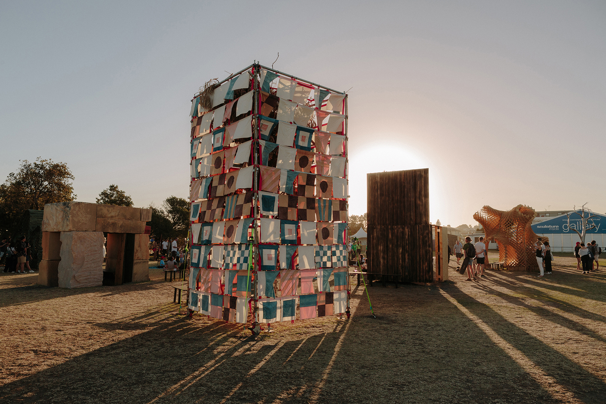 Gallery of Succah by the Sea Temporary Outdoor Exhibition / Office ...