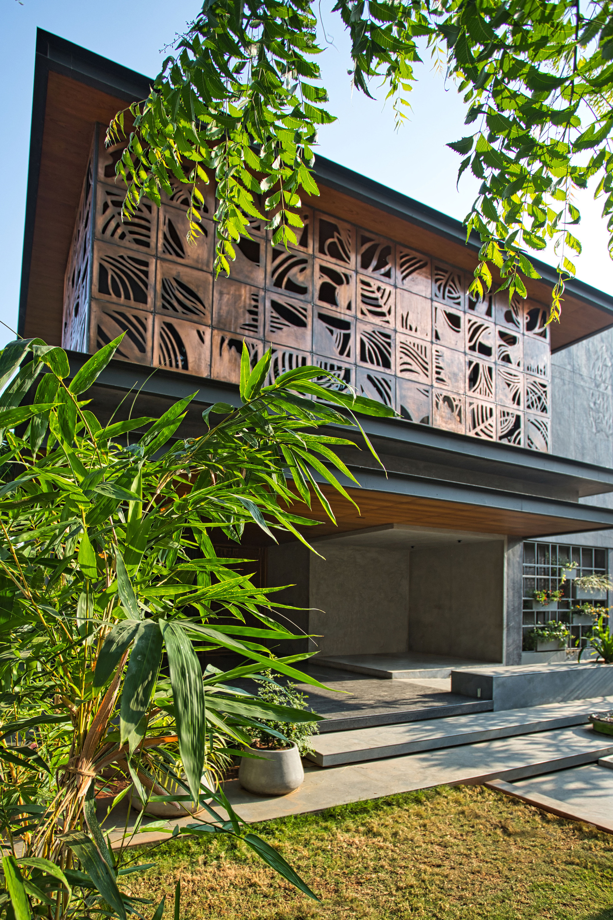 Gallery of TUT House / webe design lab - 2