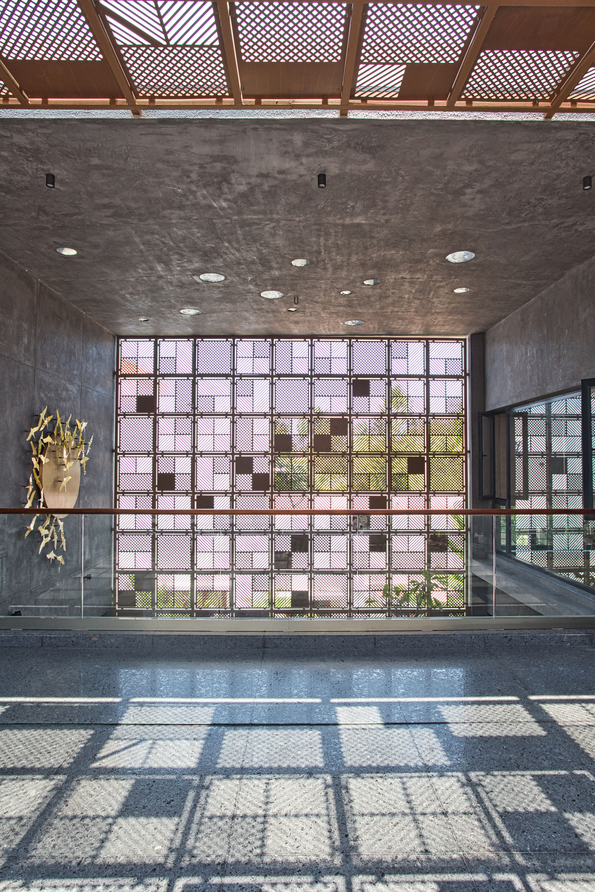 Gallery of TUT House / webe design lab - 23