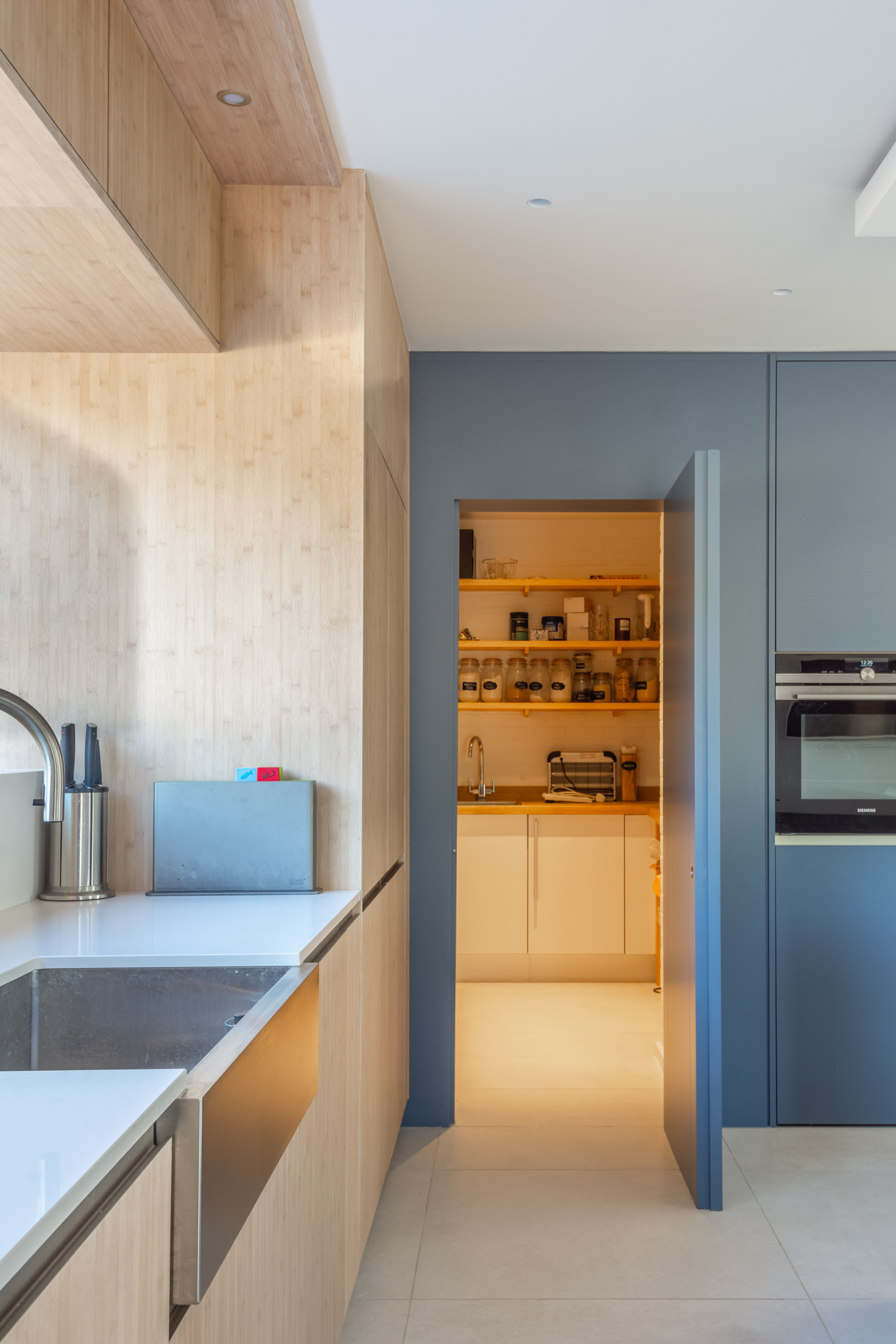 Gallery of Woodview House / Ashworth Parkes Architects - 10