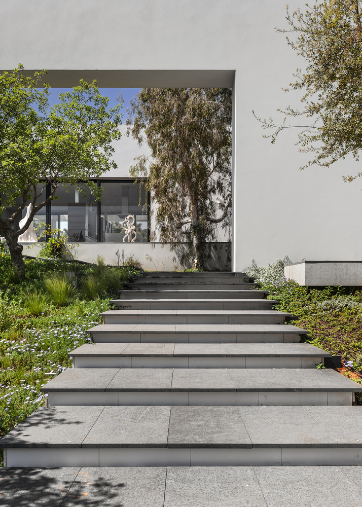 Gallery of The Artistic House / Dan & Hila Israelevitz Architects - 18