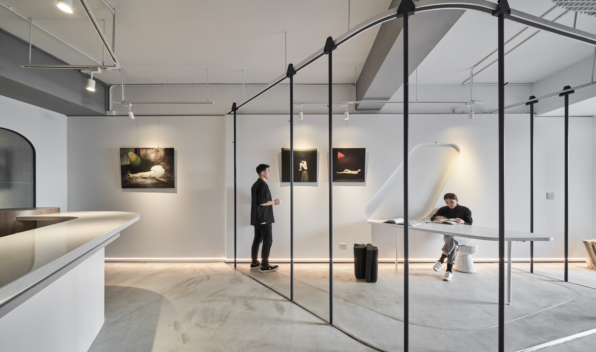 Gallery of Kuan-Yan Gallery / Republic Design - 3