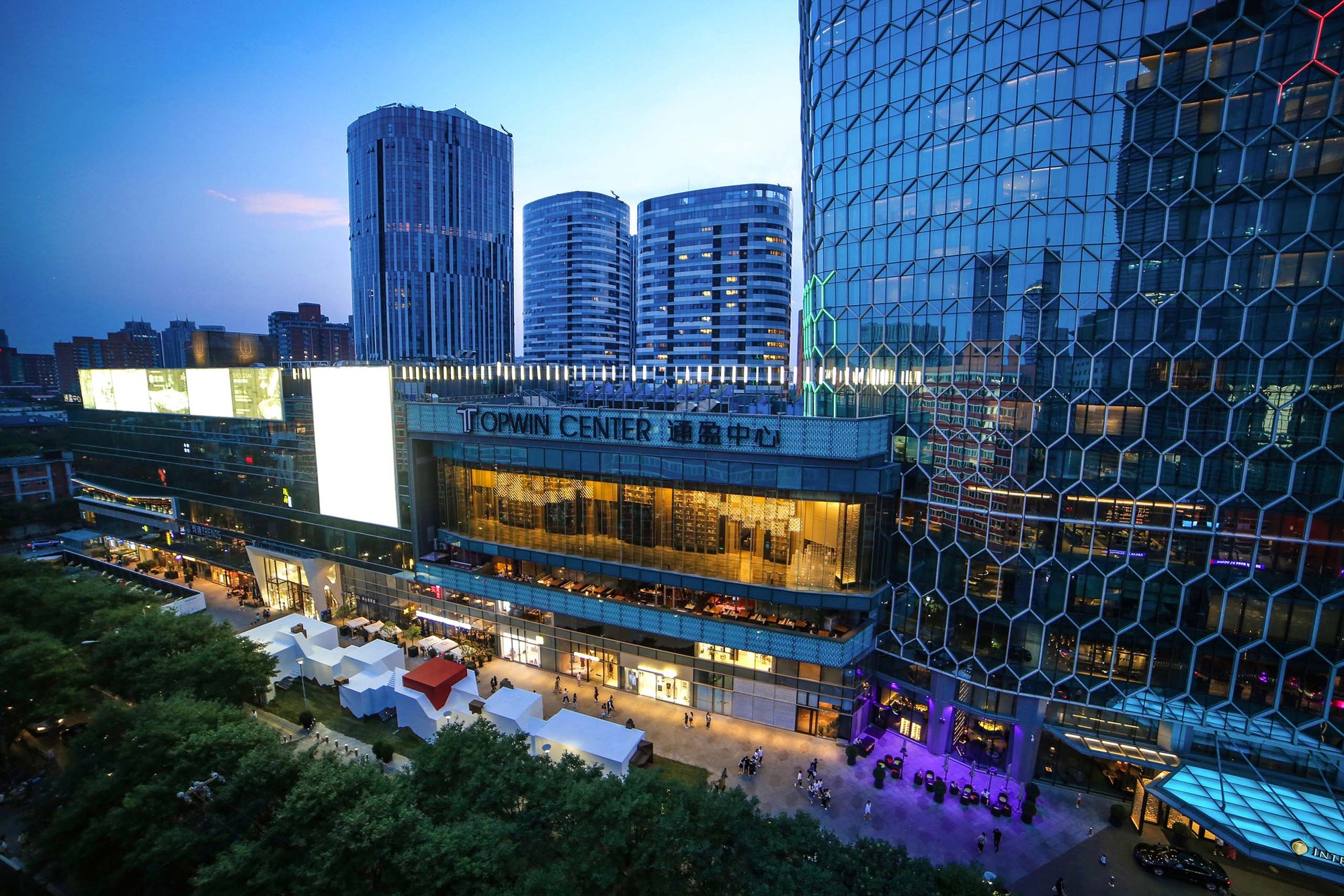 Gallery of Mandala Pop-up Digital Art Museum / One Take Architects - 7