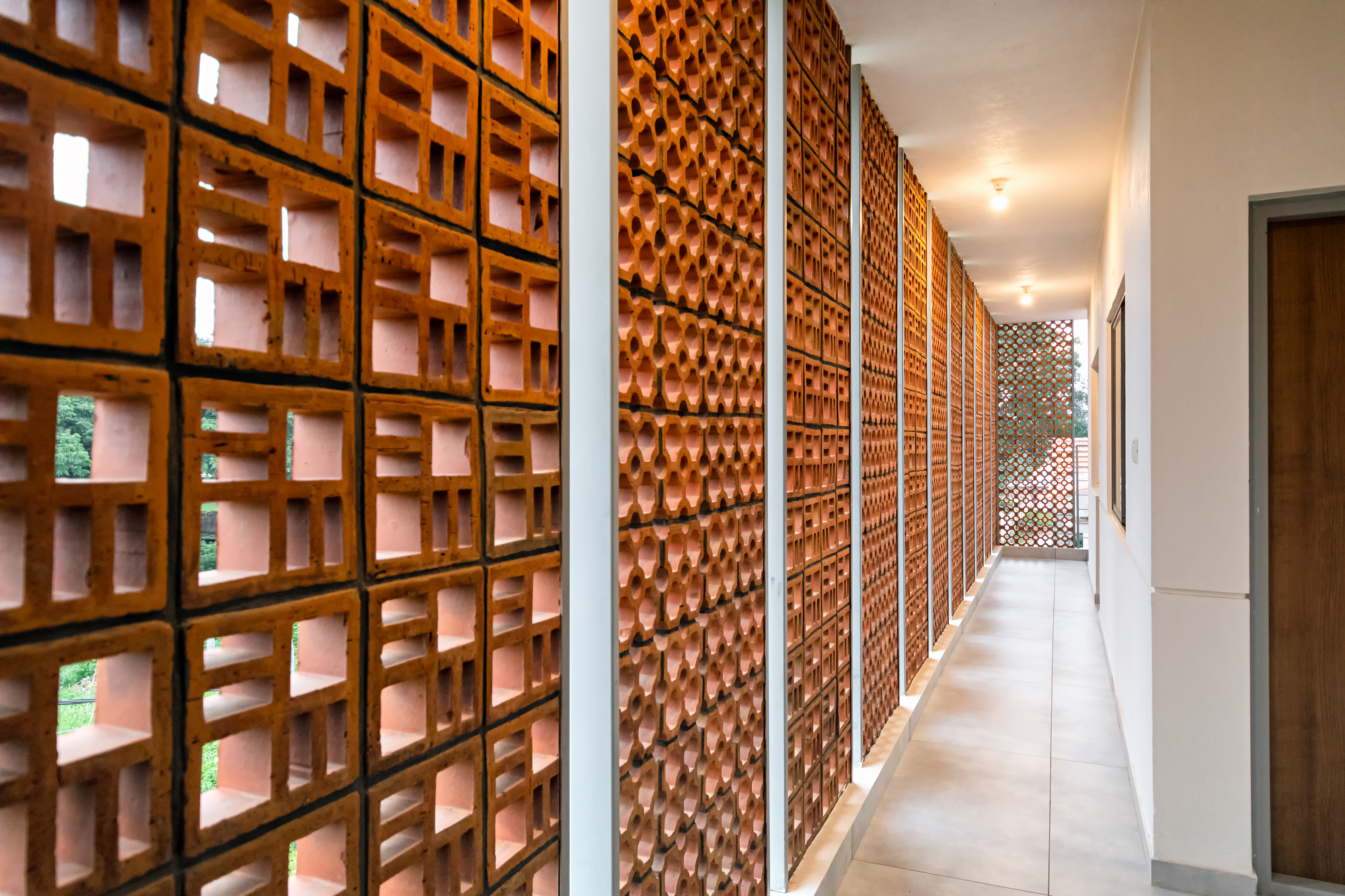 Gallery of The Radical Makeover House / Sudaiva Studio - 5