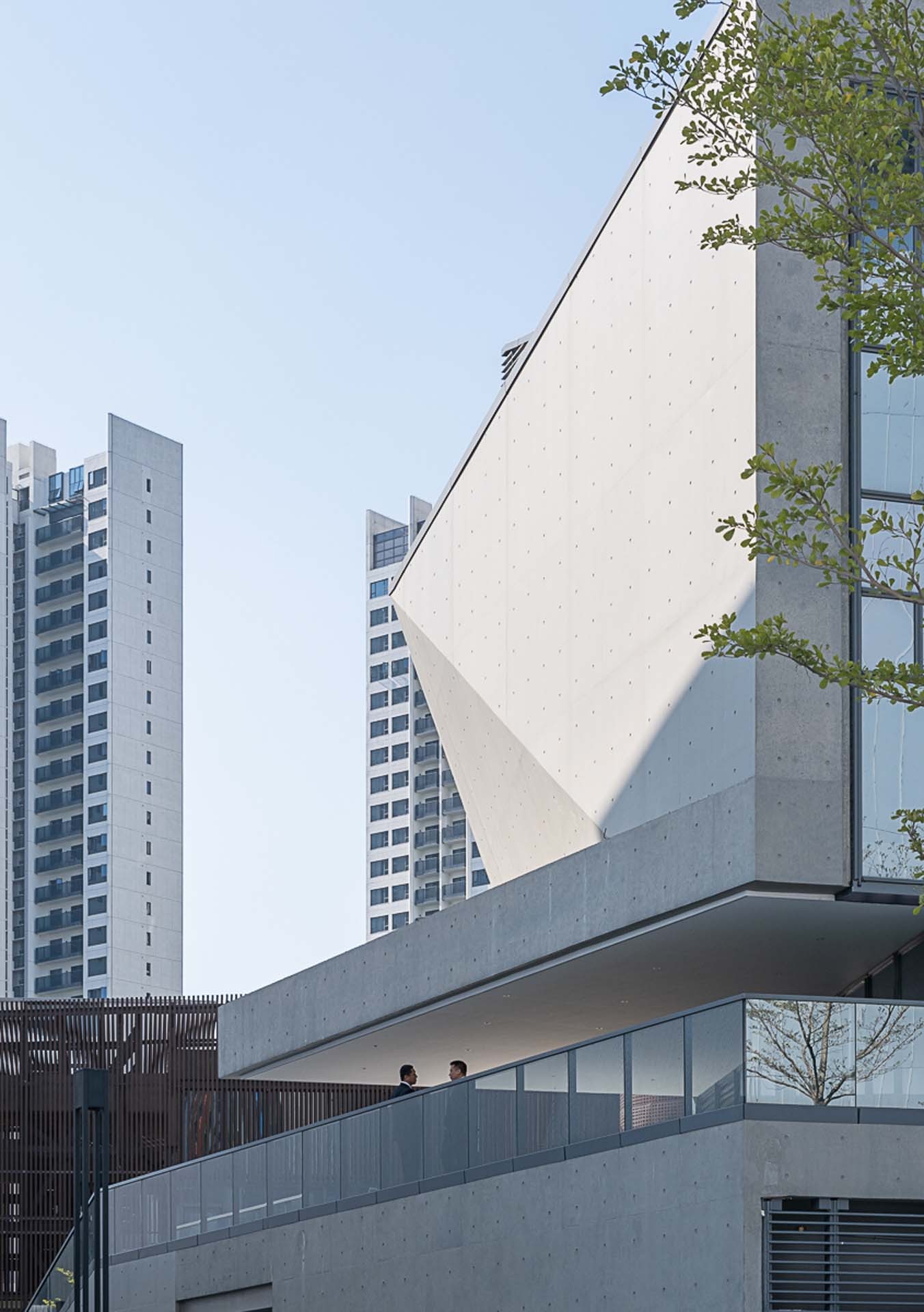 Gallery of Shenzhen International Art Design Center (iADC) Art Arcade ...