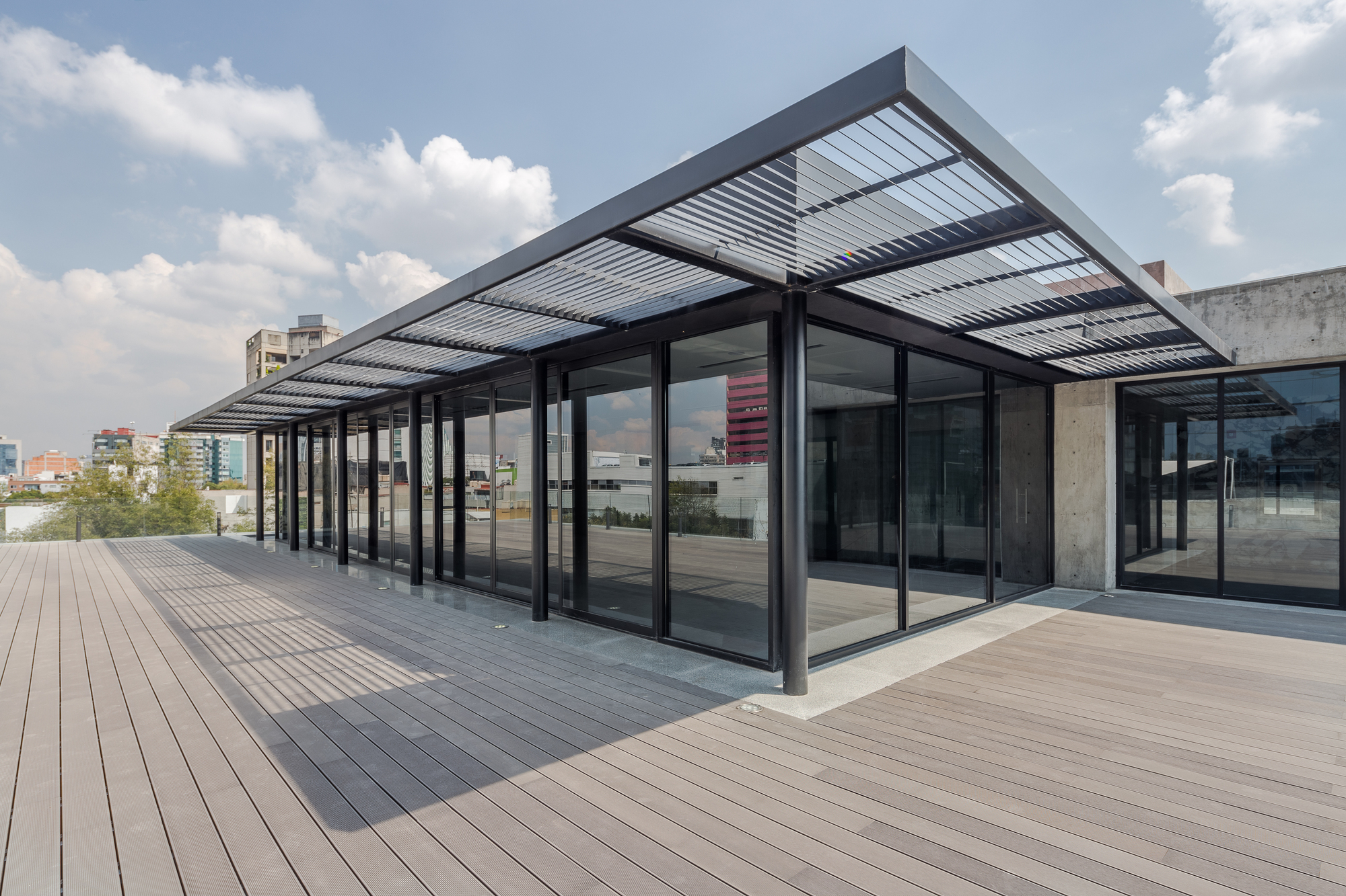 Gallery of Hermes 28 Building / OW Arquitectos - 4