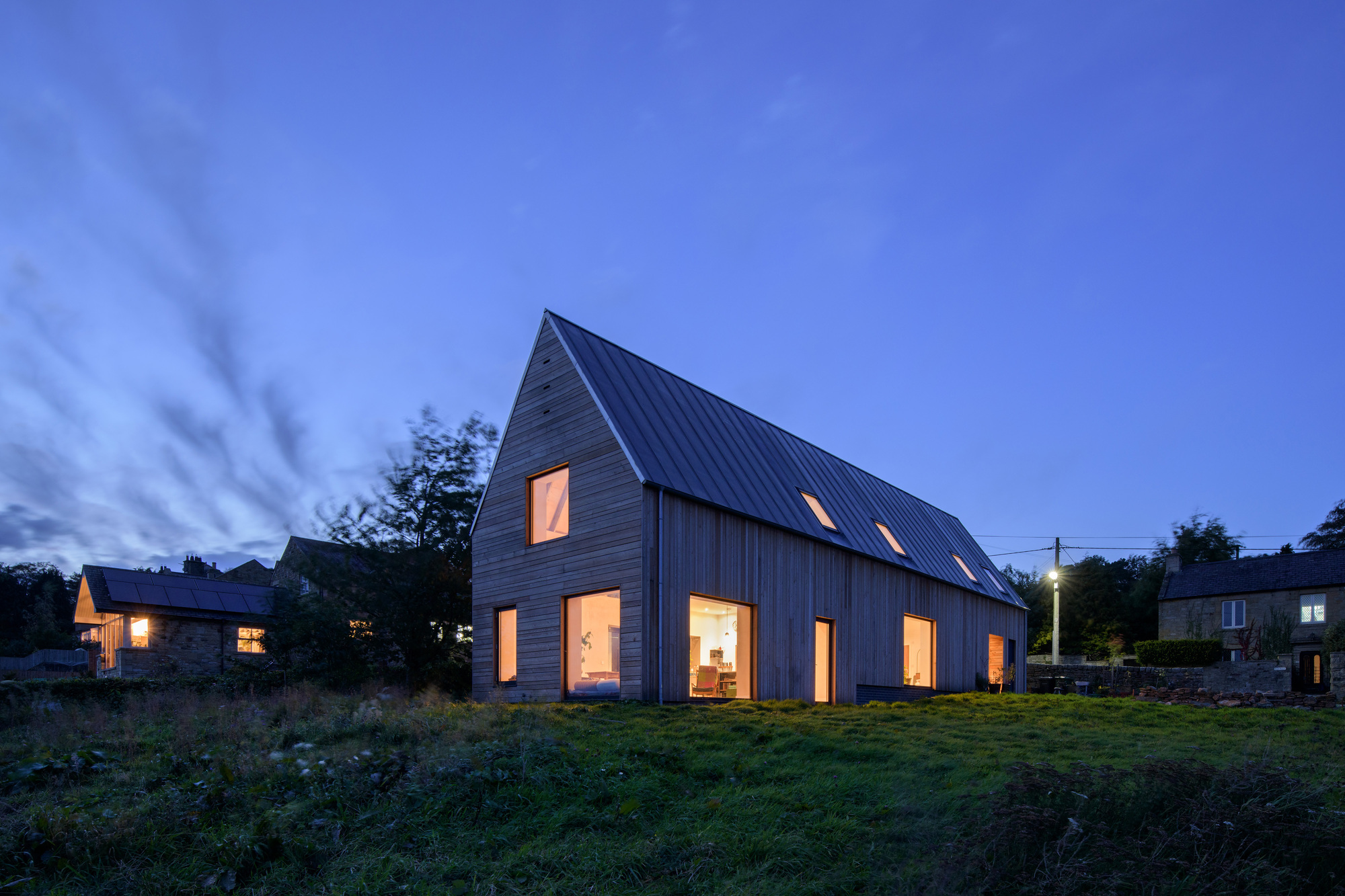 Gallery of North Bank House / Elliott Architects - 9