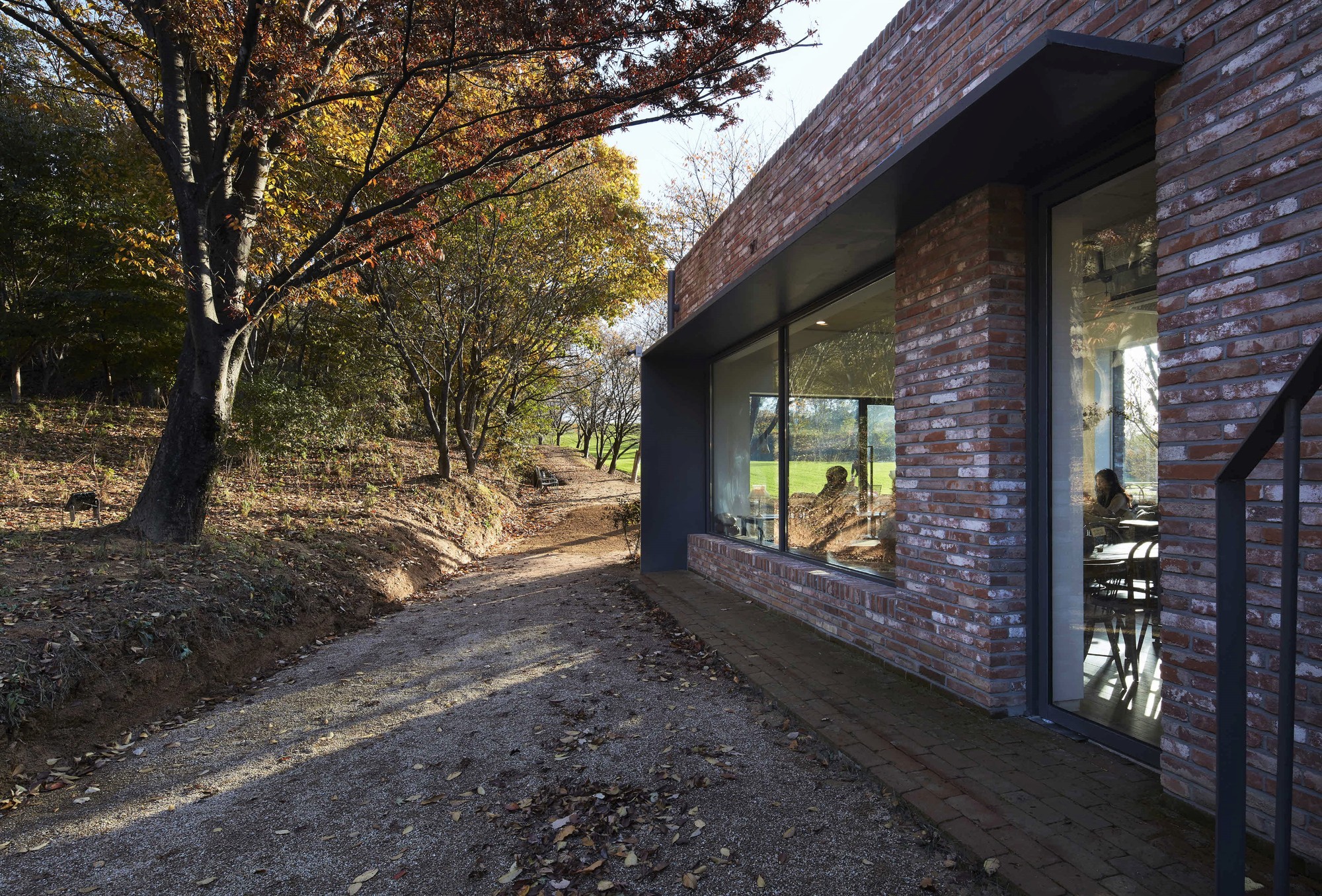 Gallery of Cafe Piora / studio_GAON - 4