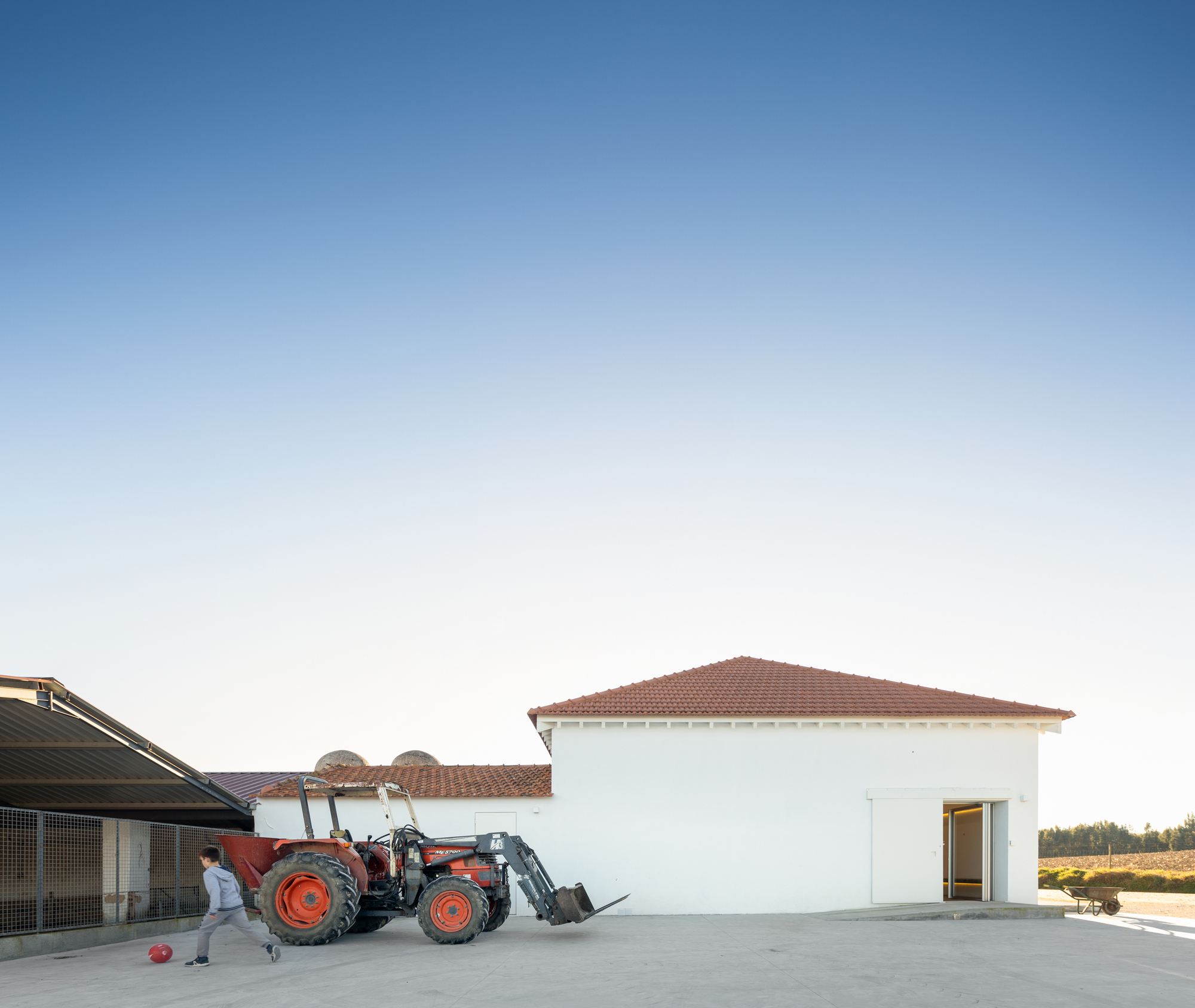 Gallery of Landscape Observatory of Charneca / Joao Morais - 12