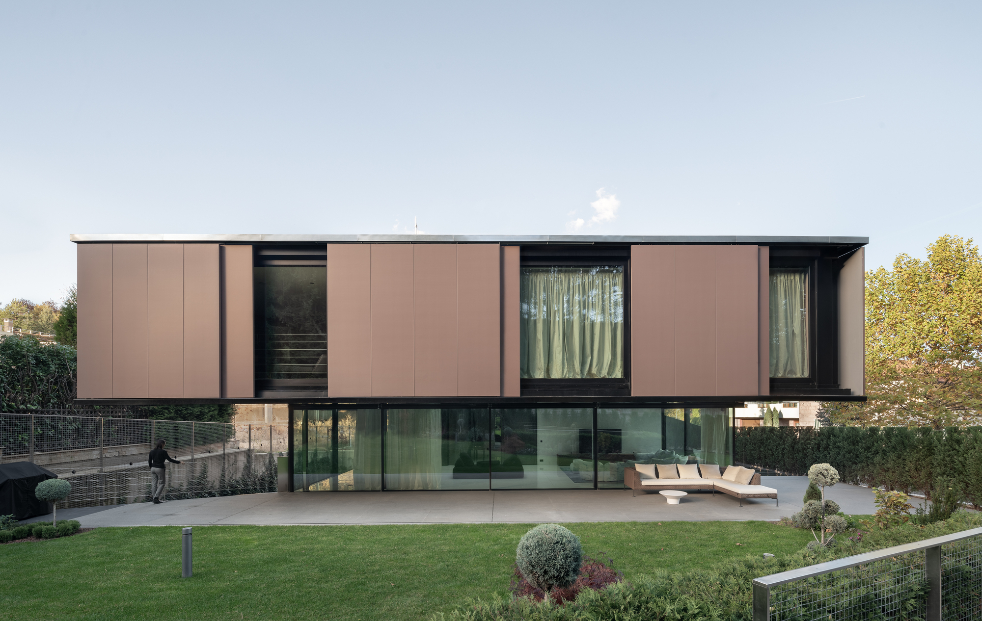 Gallery of Design in the Balkans: Bulgaria's New Family Homes - 4