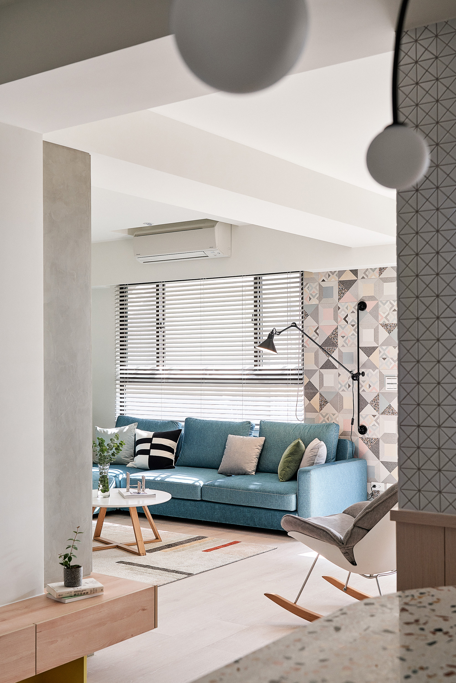 Gallery of Ne_On Apartment / NestSpace Design - 15