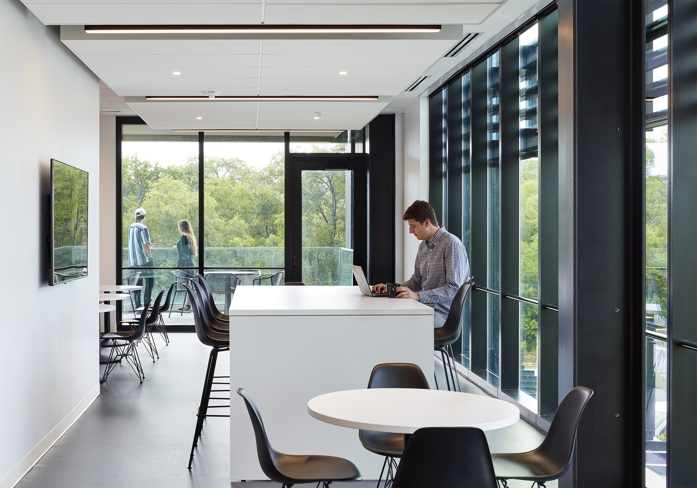 Gallery of Core Bank Corporate Headquarters / Alley Poyner Macchietto ...