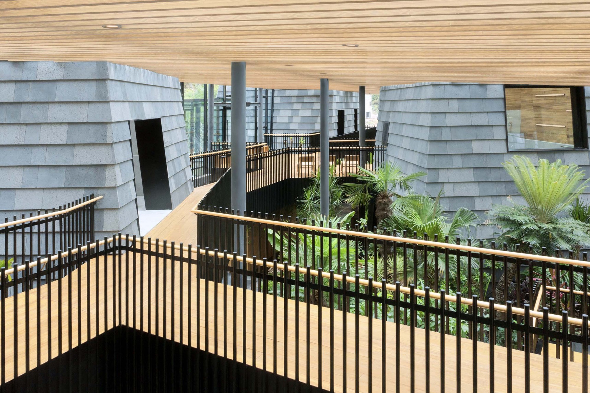 Gallery of Forest Valley Hot spring Center / B.l.U.E. Architecture ...