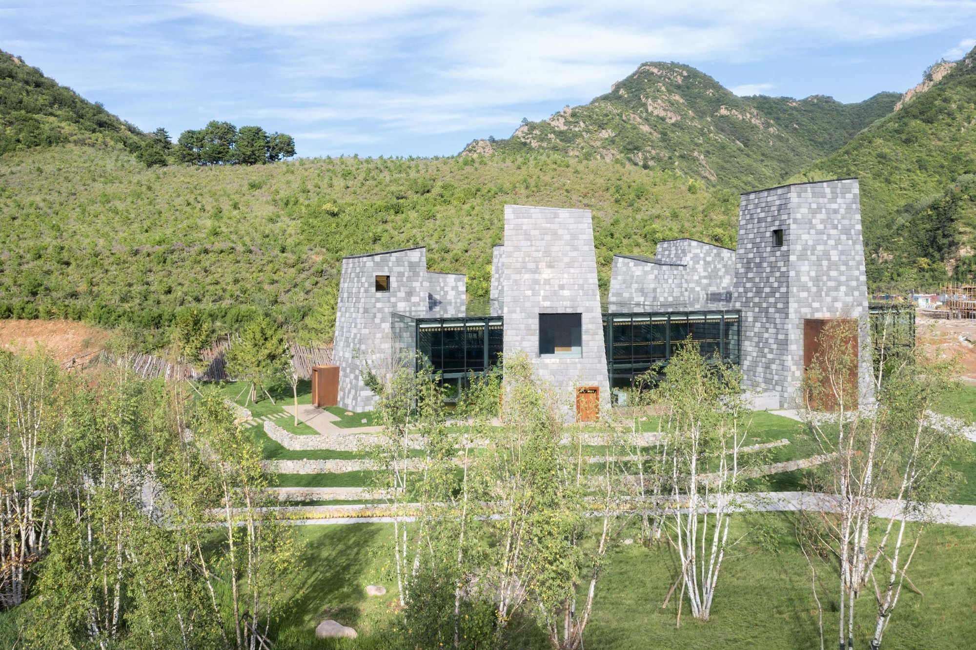 Gallery of Forest Valley Hot spring Center / B.l.U.E. Architecture ...