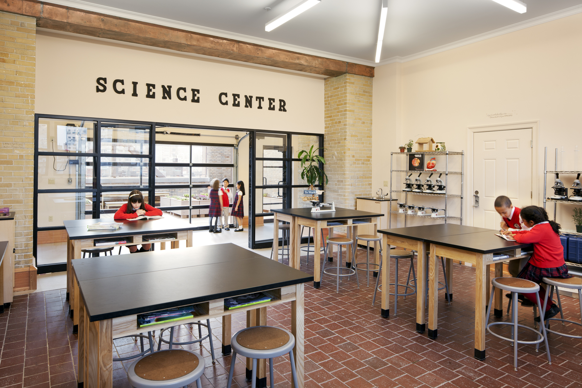 Gallery of Saint Stephen of Hungary School / HMA2 architects - 4