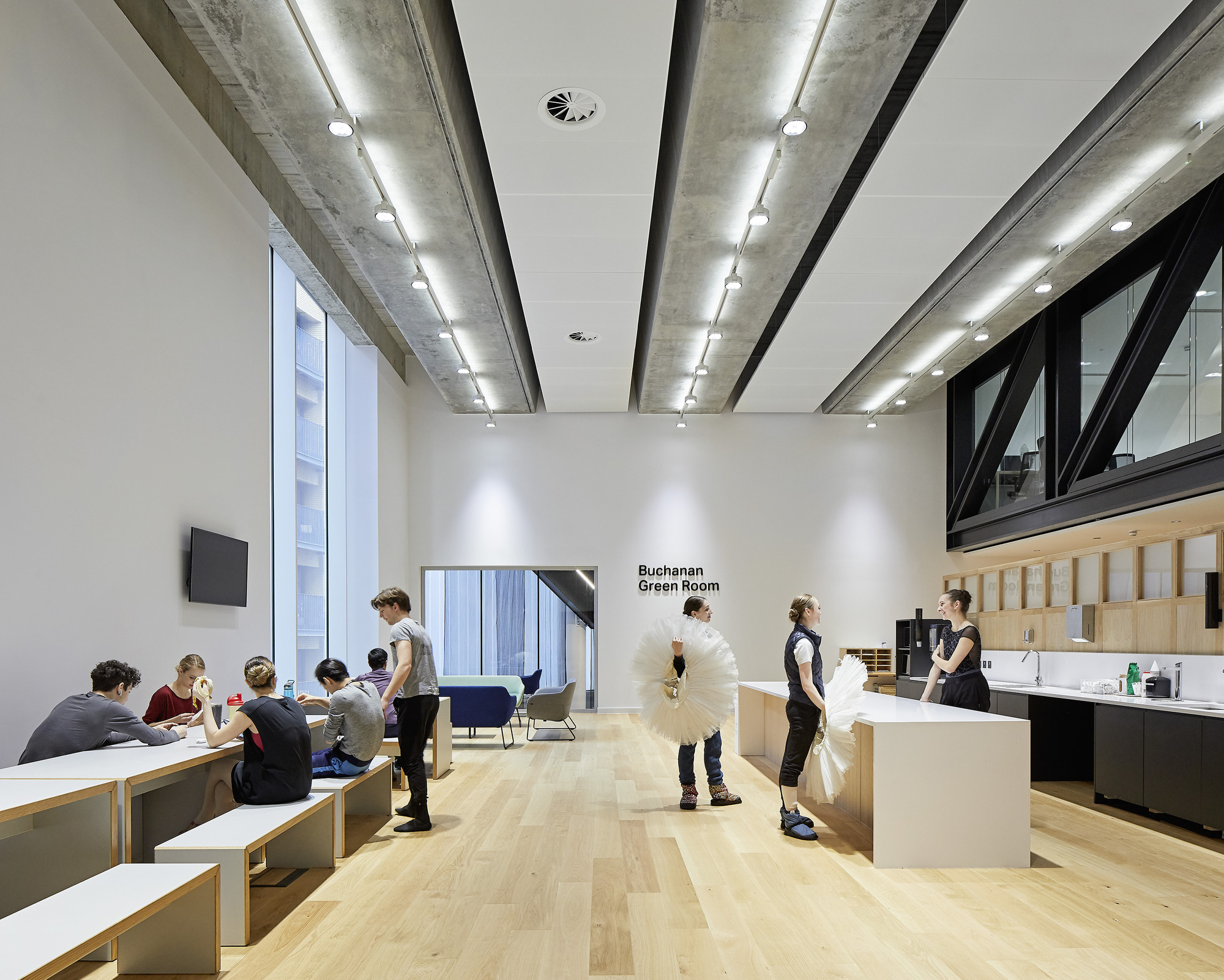 Galeria de Edifício do Ballet Nacional Britânico / Glenn Howells ...