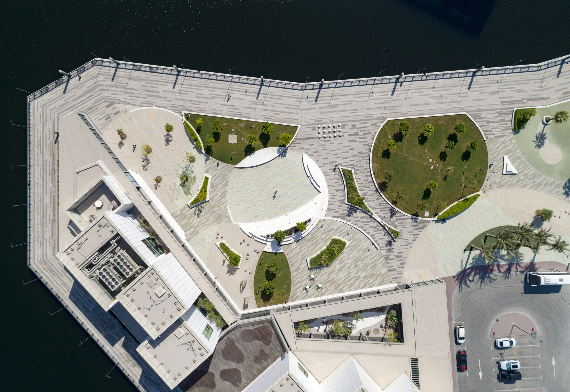 Gallery of Jaddaf Waterfront Park / waiwai - 6