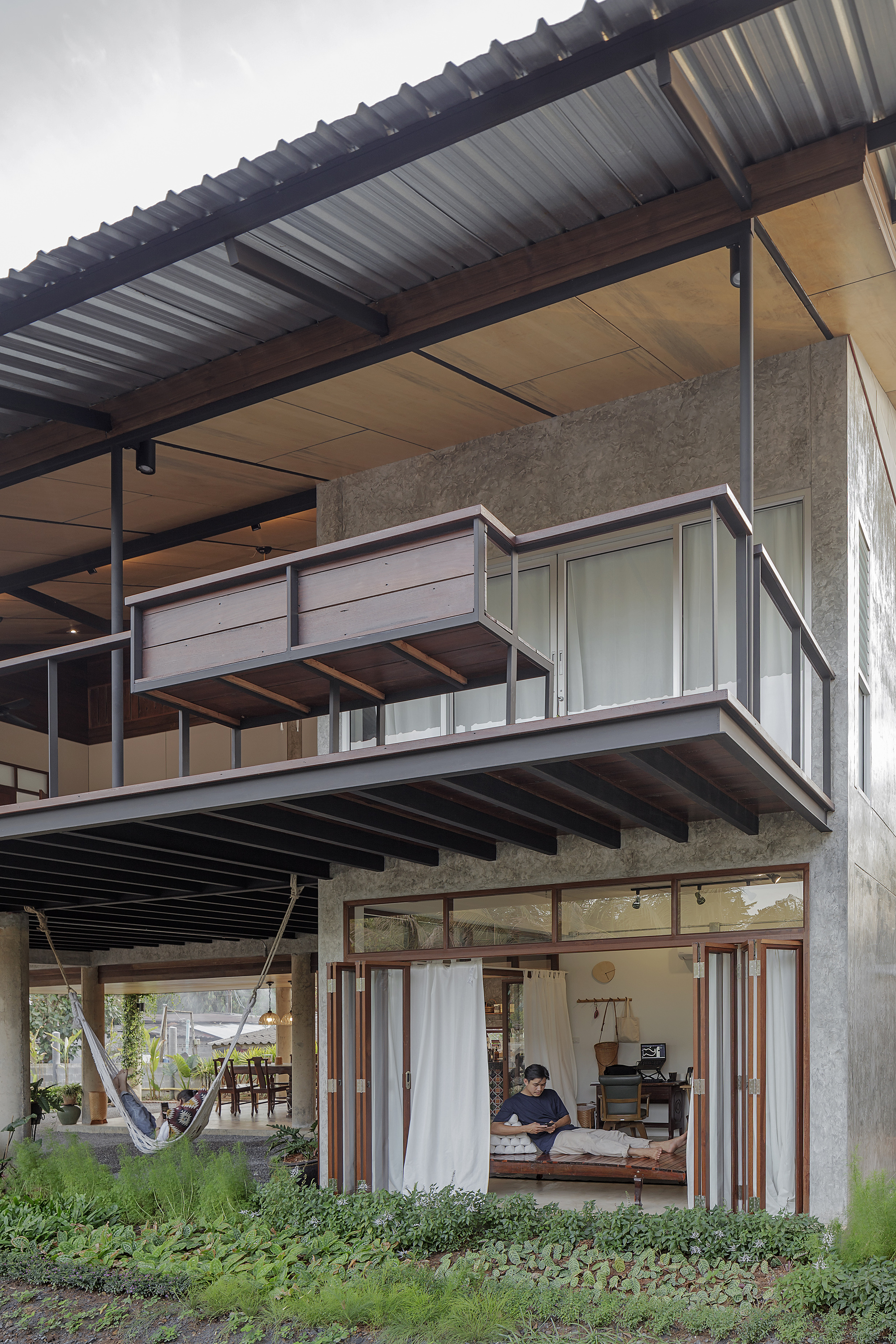 Gallery of Baan Lek Villa / GLA DESIGN STUDIO - 7