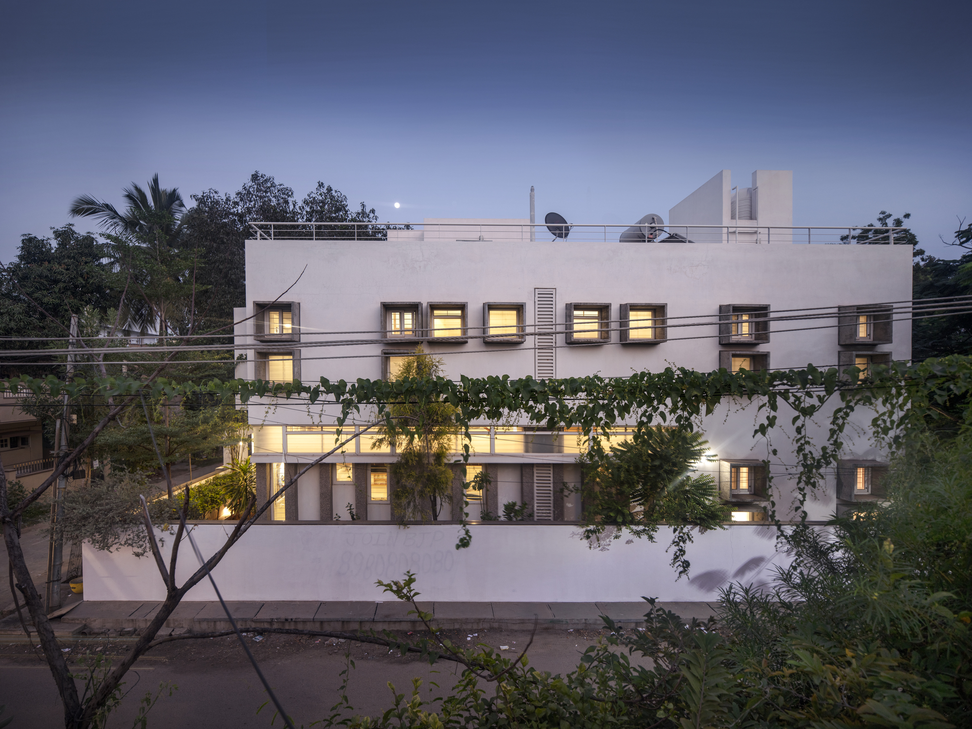 Gallery of Bellary House / Gaurav Roy Choudhury Architects GRCA - 10