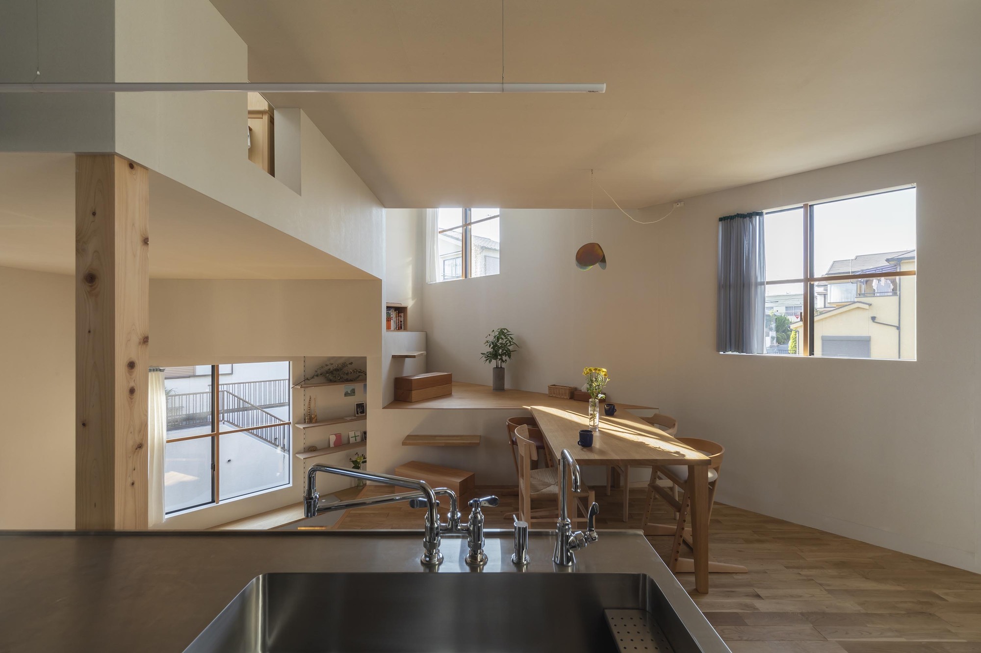 Gallery of House in Takatsuki / Tato Architects - 13