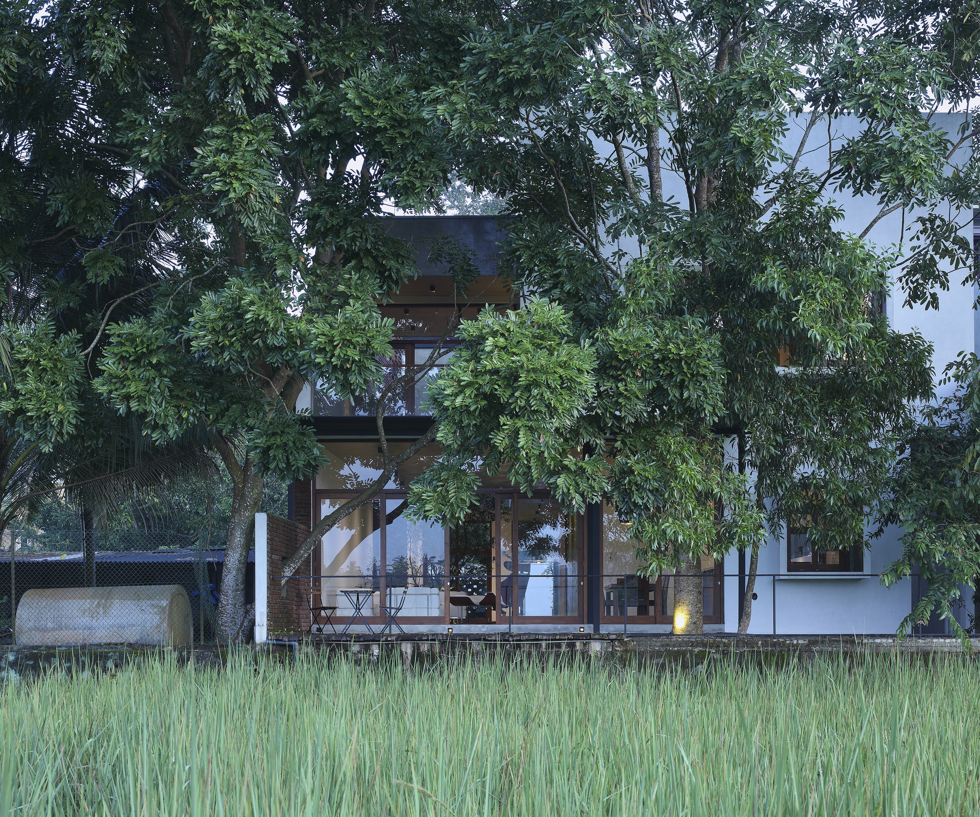 Gallery of House at Kalalgoda / Damith Premathilake Architects - 11
