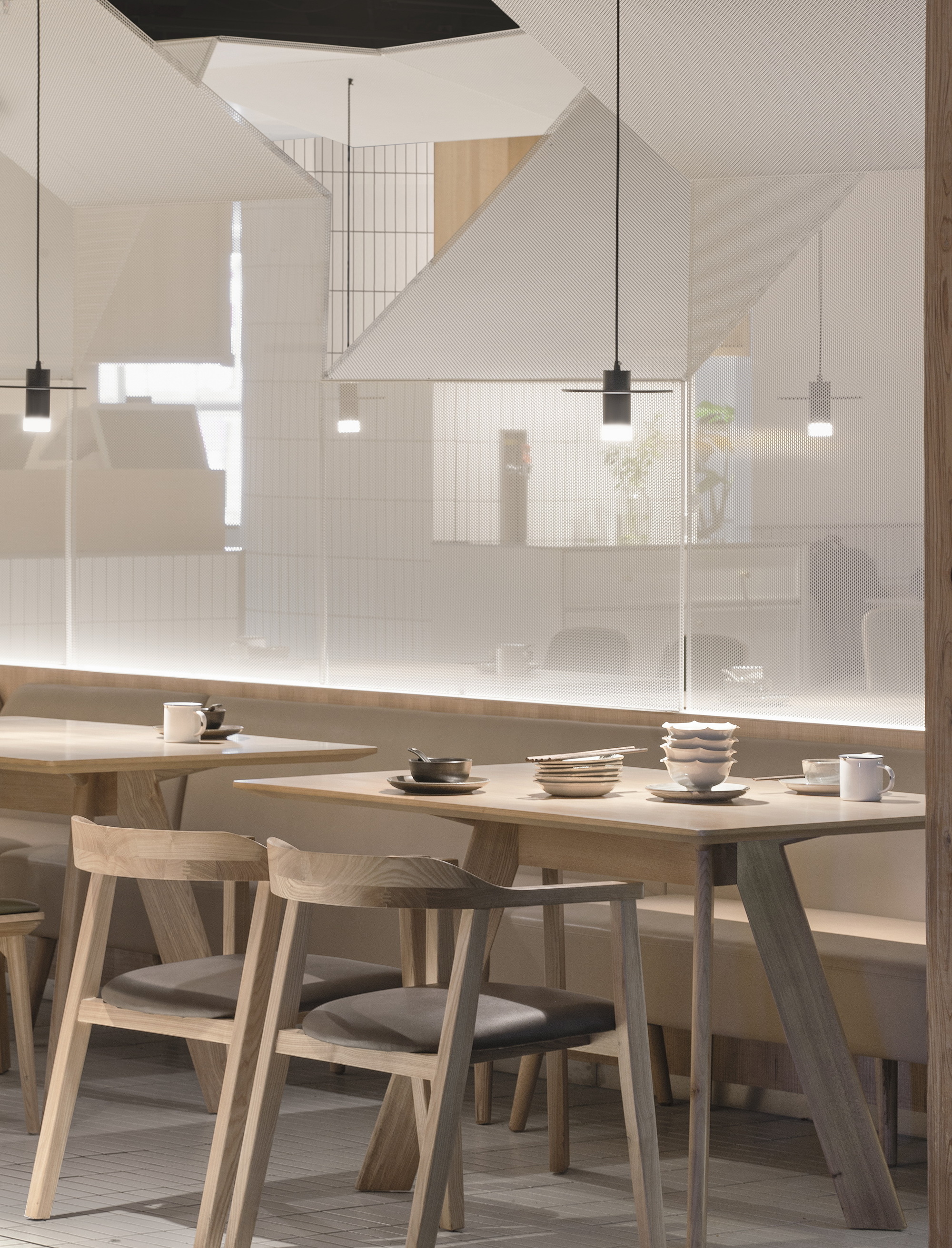 Gallery of Goose Hut Home Bistro / Golucci Interior Architects - 25