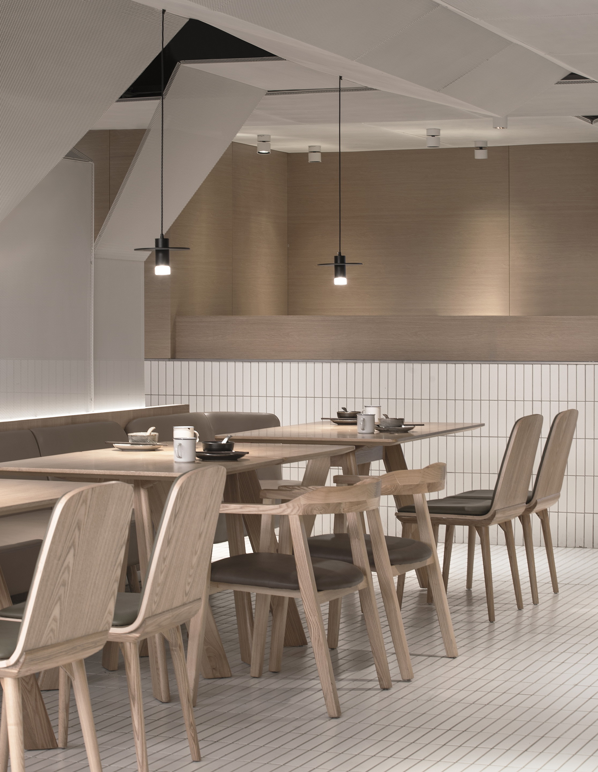 Gallery of Goose Hut Home Bistro / Golucci Interior Architects - 9