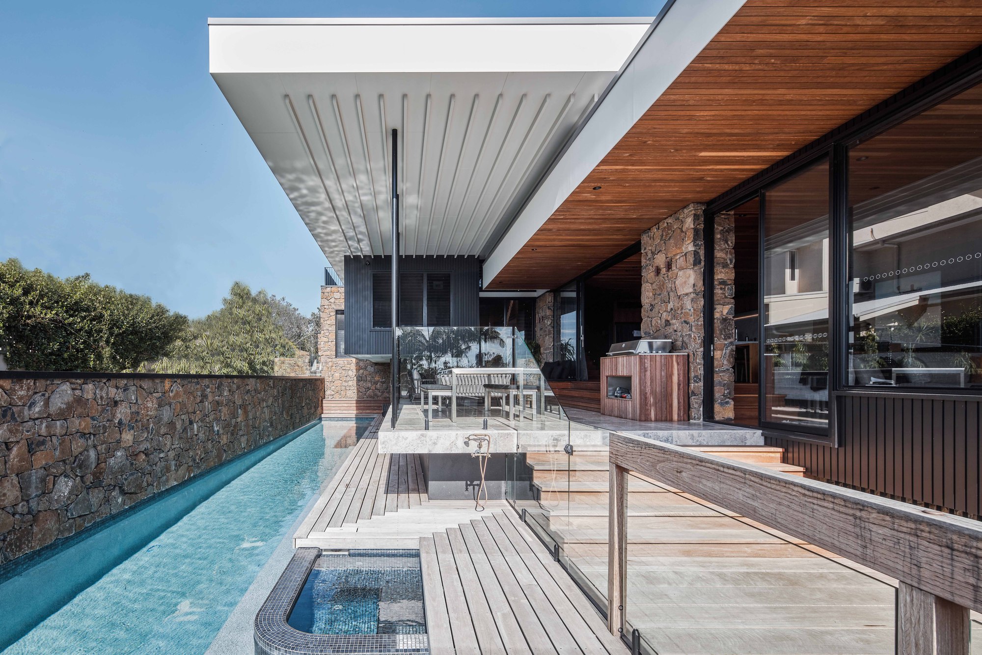 Gallery of The Byron House / Paul Uhlmann Architects - 3