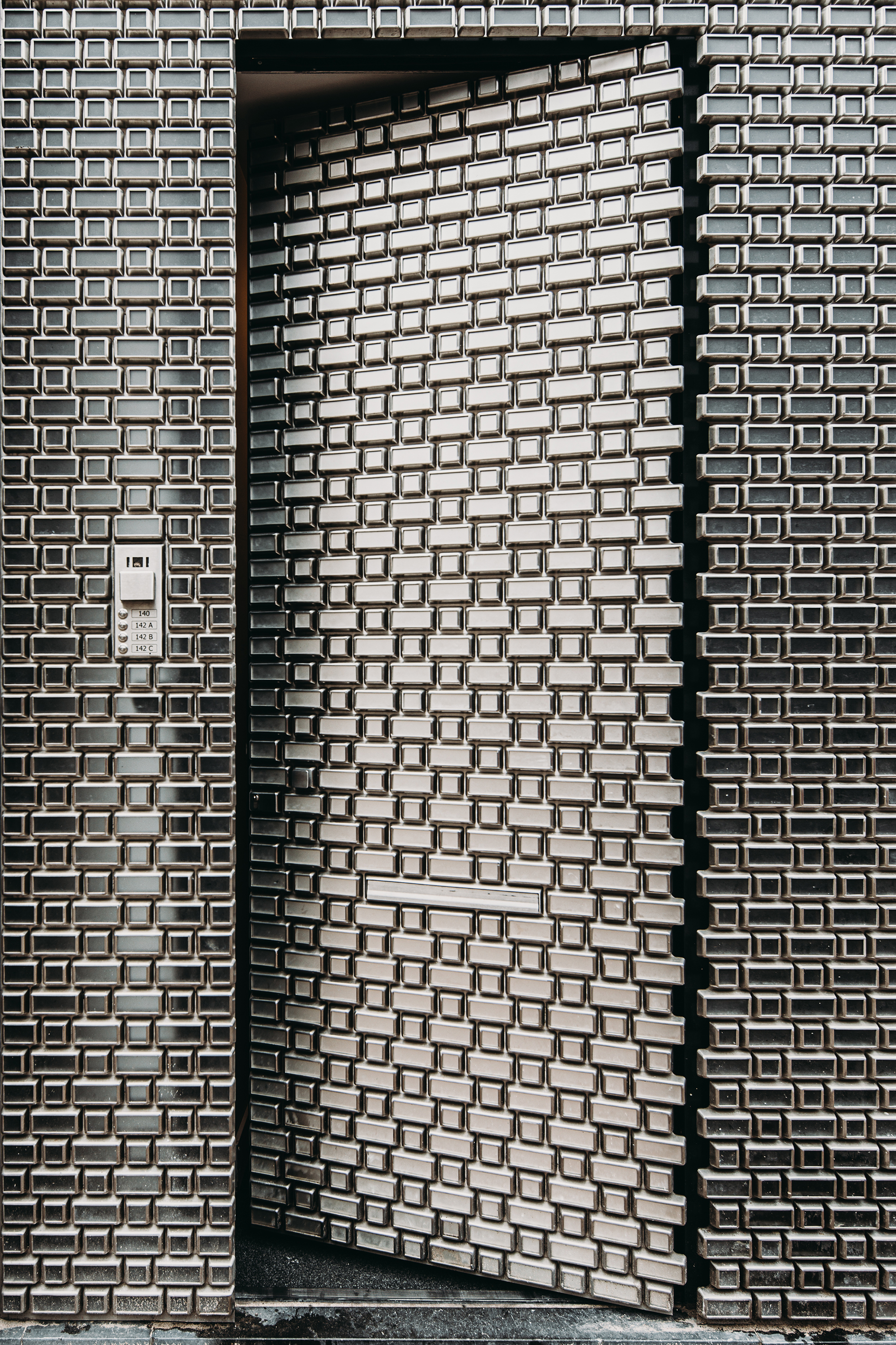 Gallery of The Brick Pixelation Facade P.C. Hooftstraat / UN Studio - 5