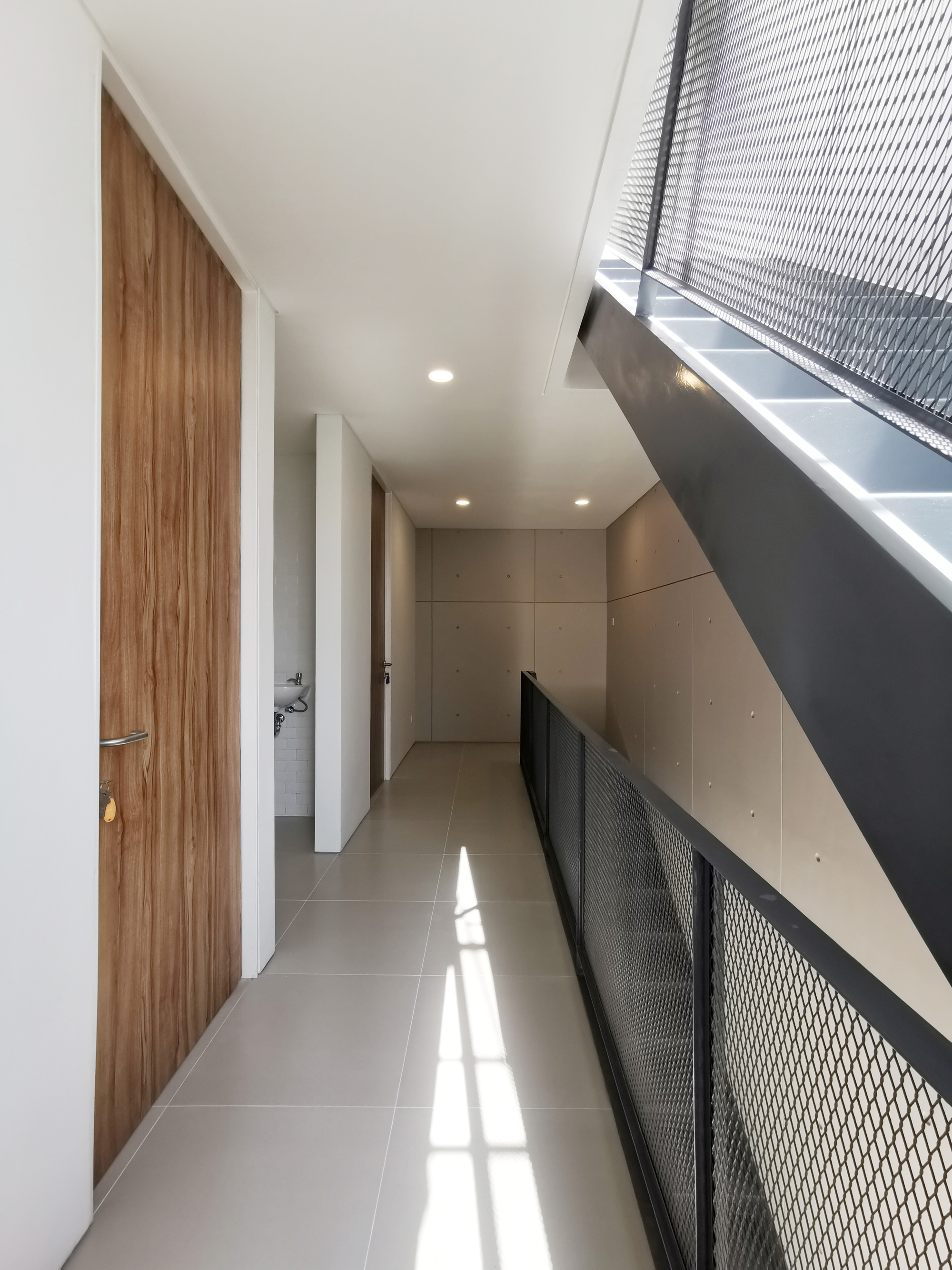 Galería de Casa A / Semiotic Arsitek - 13