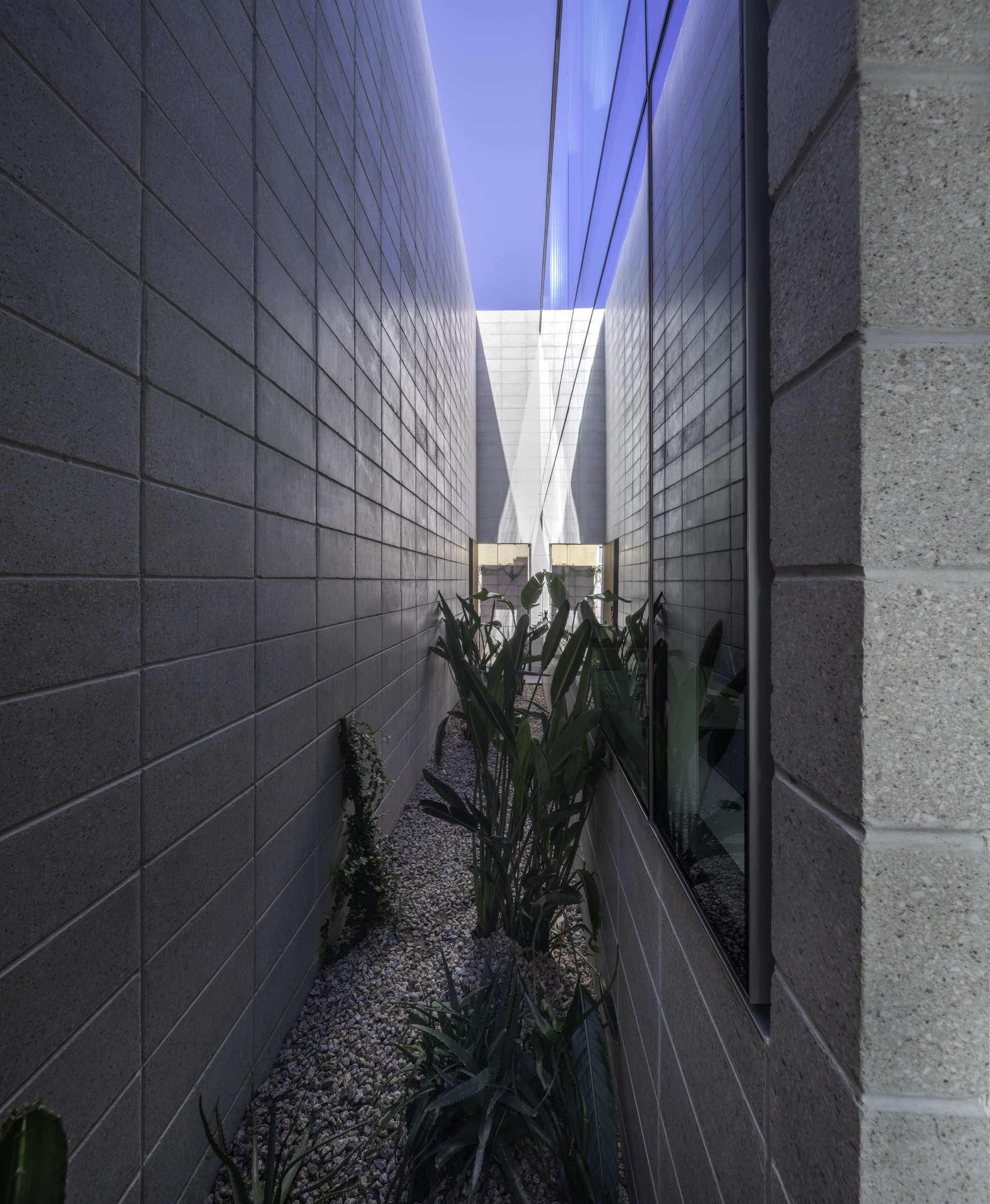 Gallery of White Stone Flats / benjamin hall design - 39