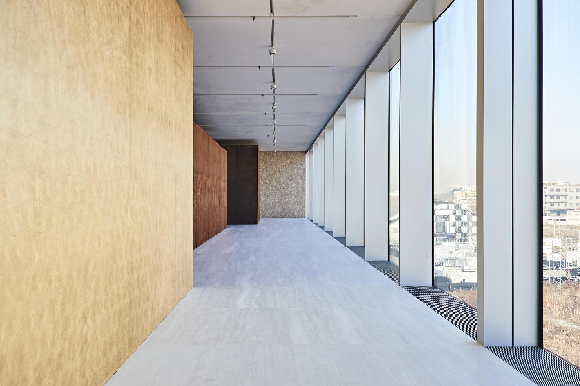 Gallery of The Porcelain Room / Tom Postma Design - 3
