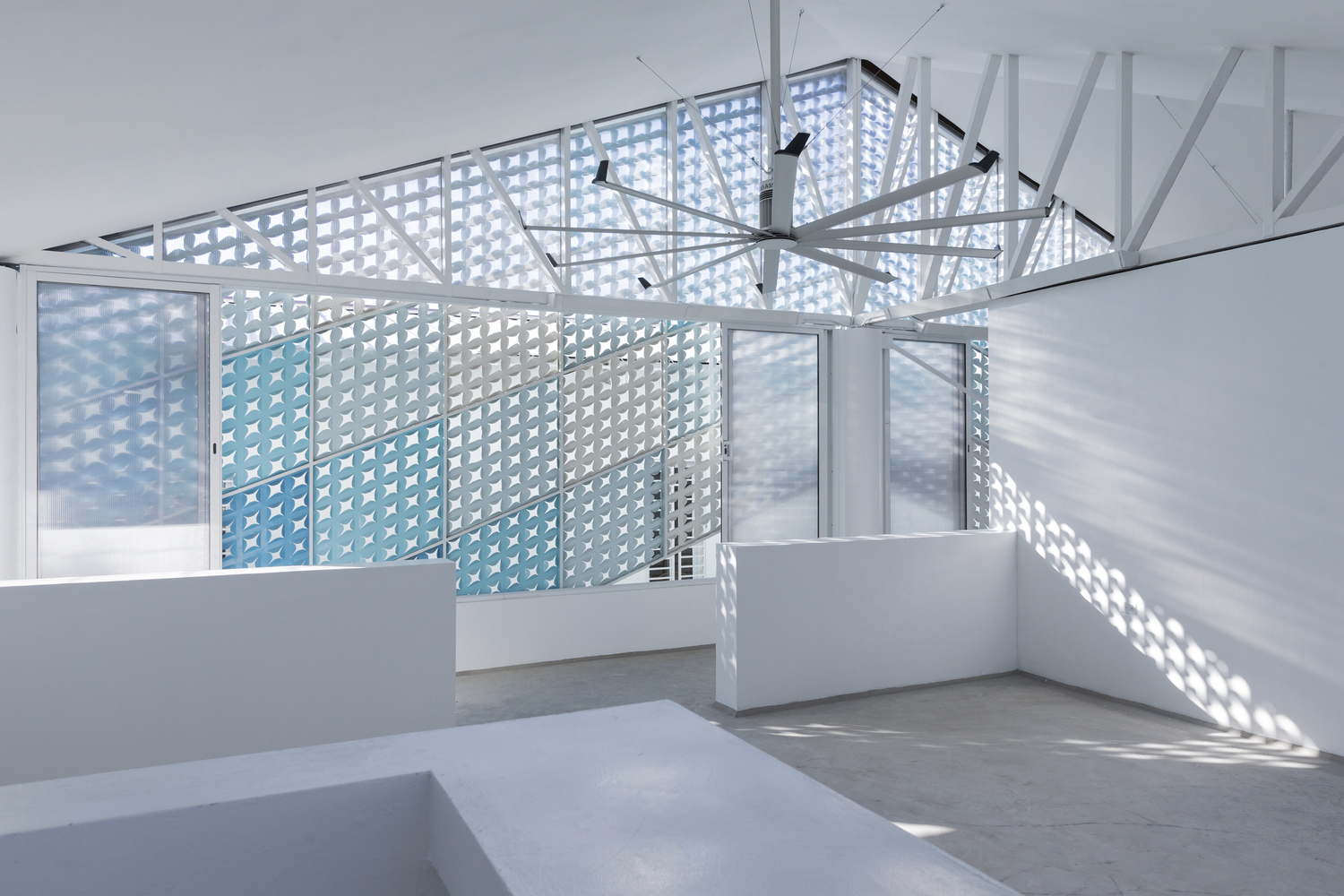 Gallery of GHESKIO Cholera Treatment Center / MASS Design Group - 3