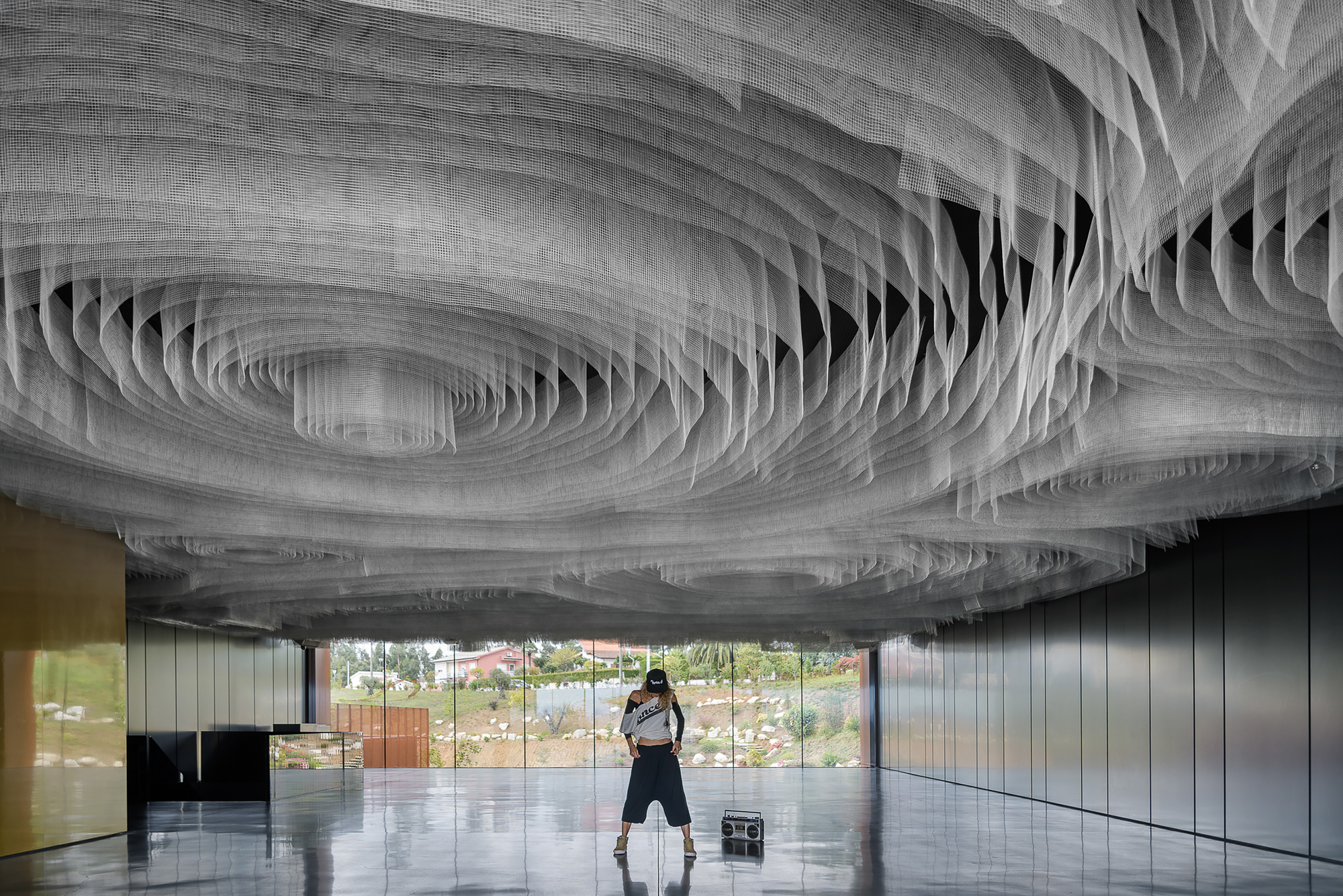 Gallery of Suspended Matter Box Cultural Center / MMVARQUITECTO - 10