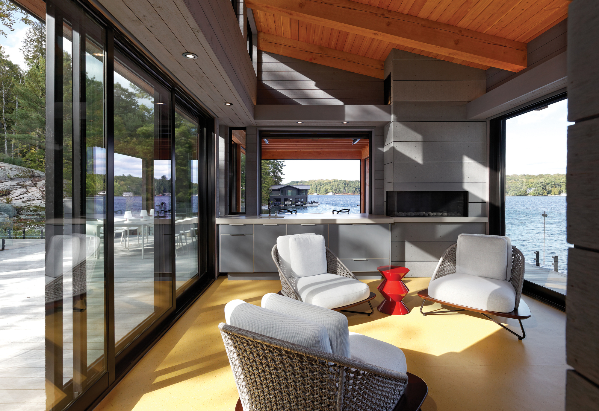 Gallery of Bridge House / +VG Architects - 15