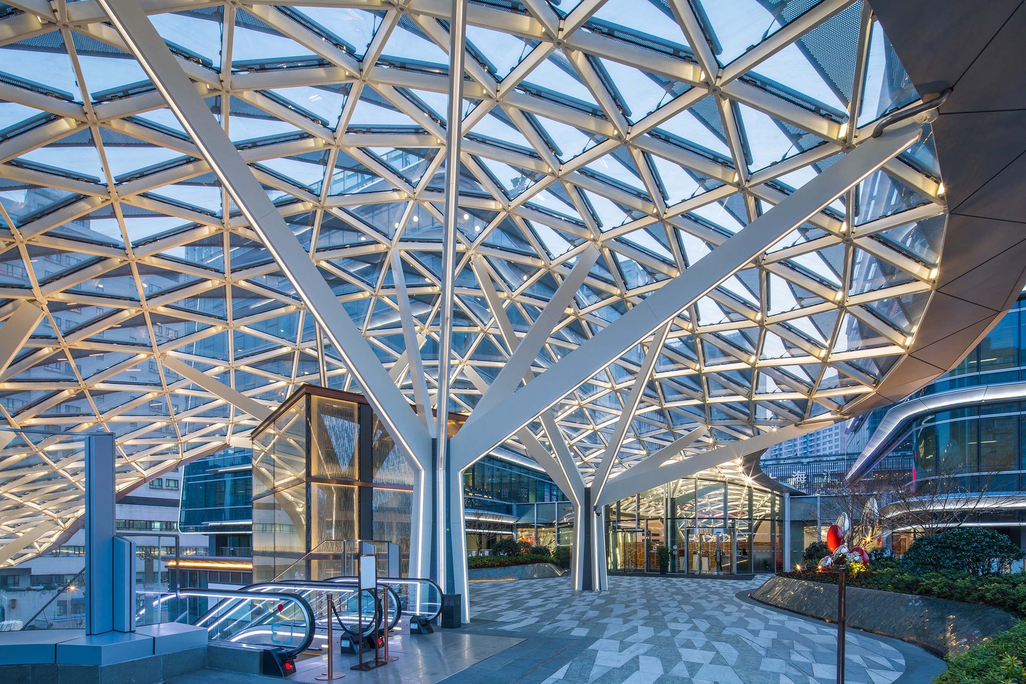 Gallery of Shanghai Xujiahui Centre, Lot I & II / Ronald Lu & Partners - 23
