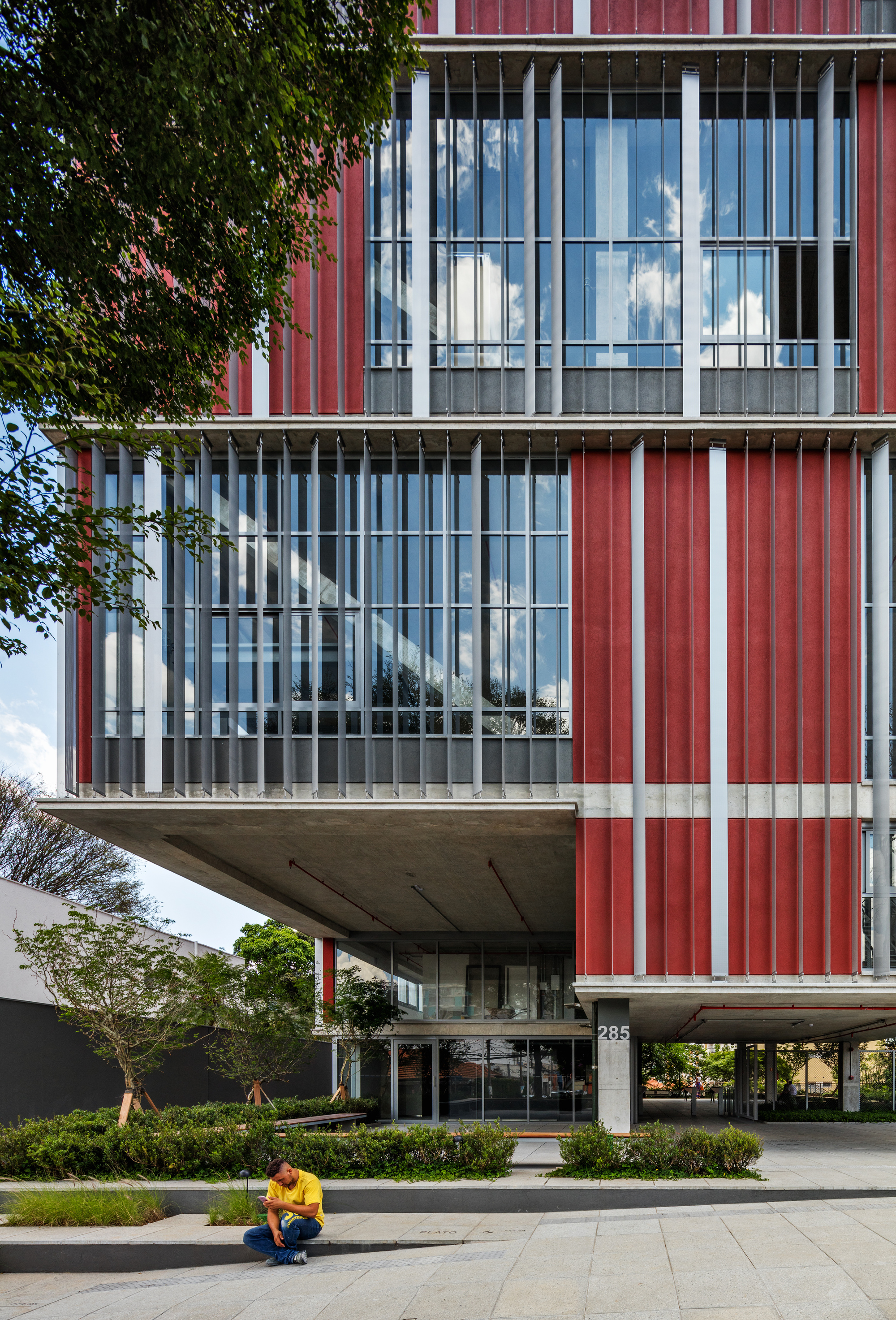 Gallery of Pop+ Building / Andrade Morettin Arquitetos Associados - 2