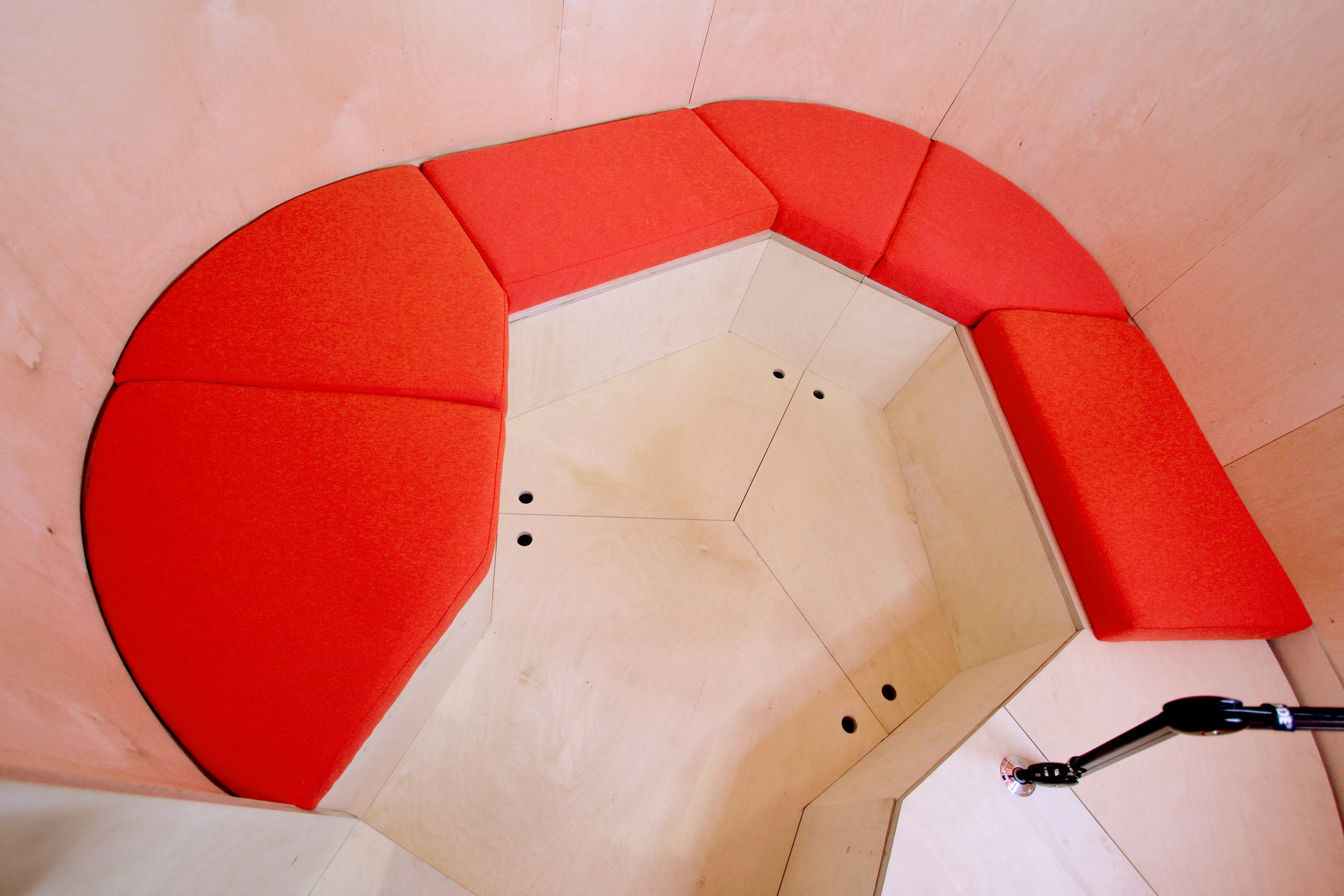 Gallery of VOX POD / WMB Studio - 11