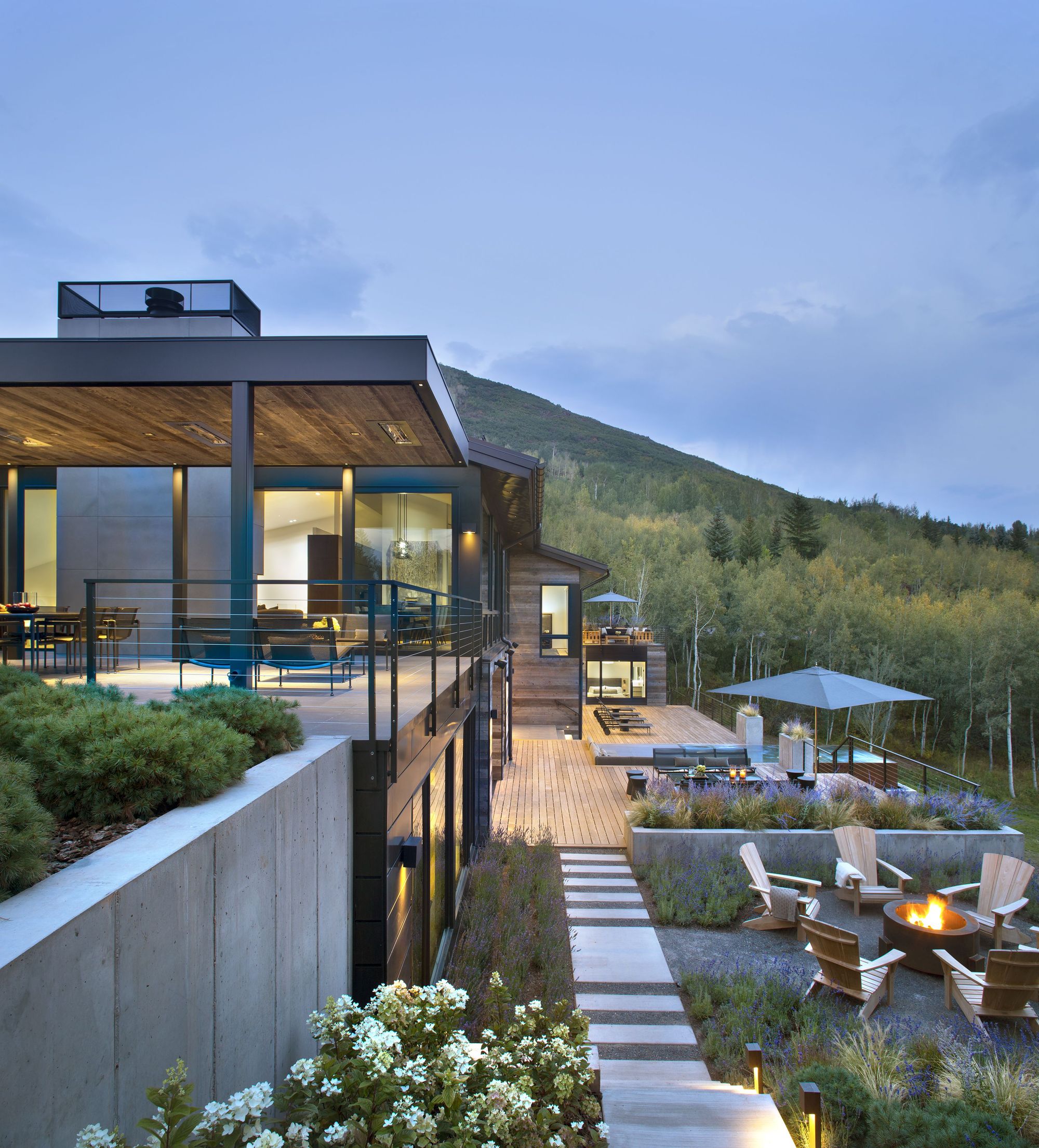 Gallery of The Lookout House / Rowland+Broughton Architecture - 5